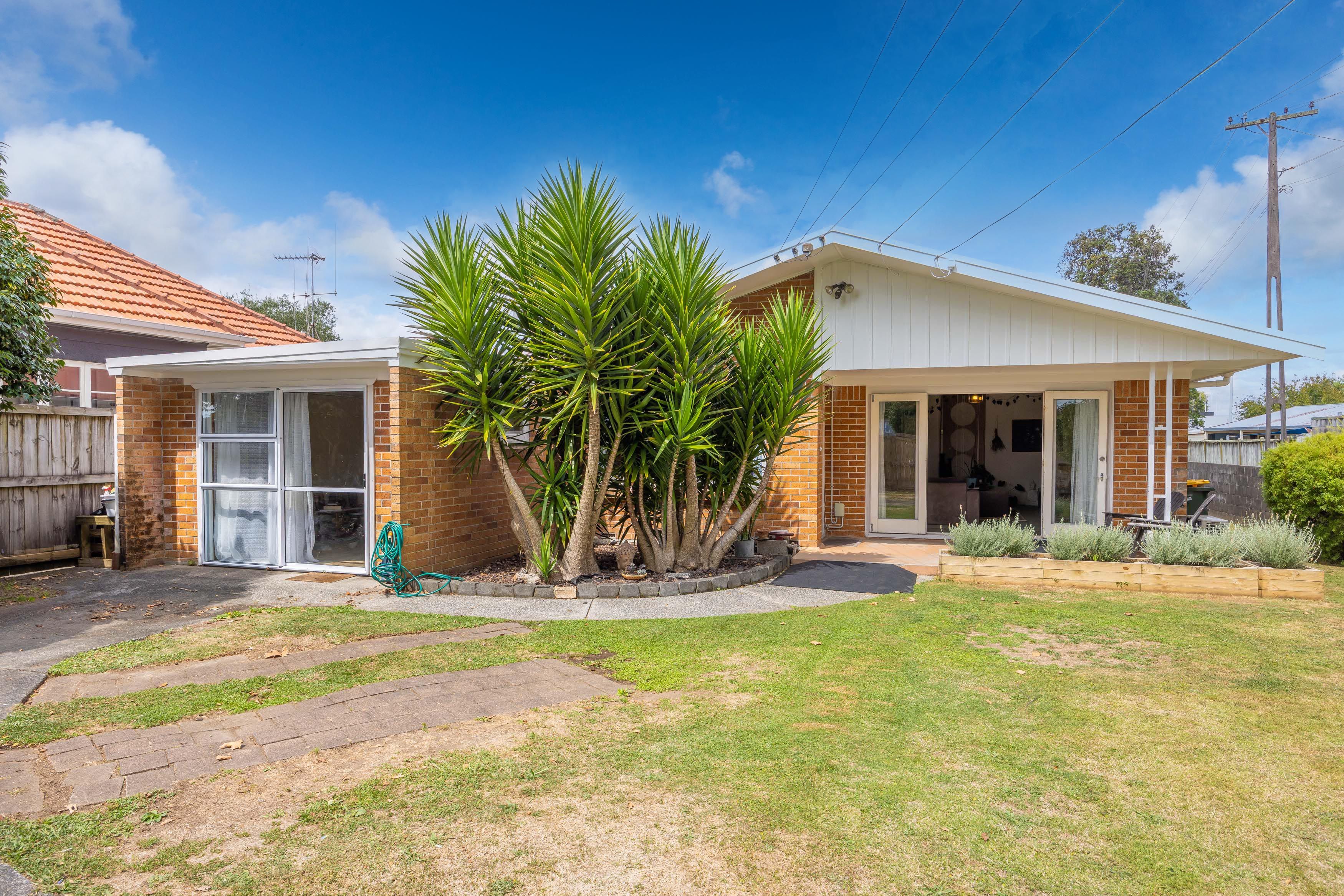 56 Albert Street, Hamilton East, Hamilton City 3216 - Sold House - Ray ...