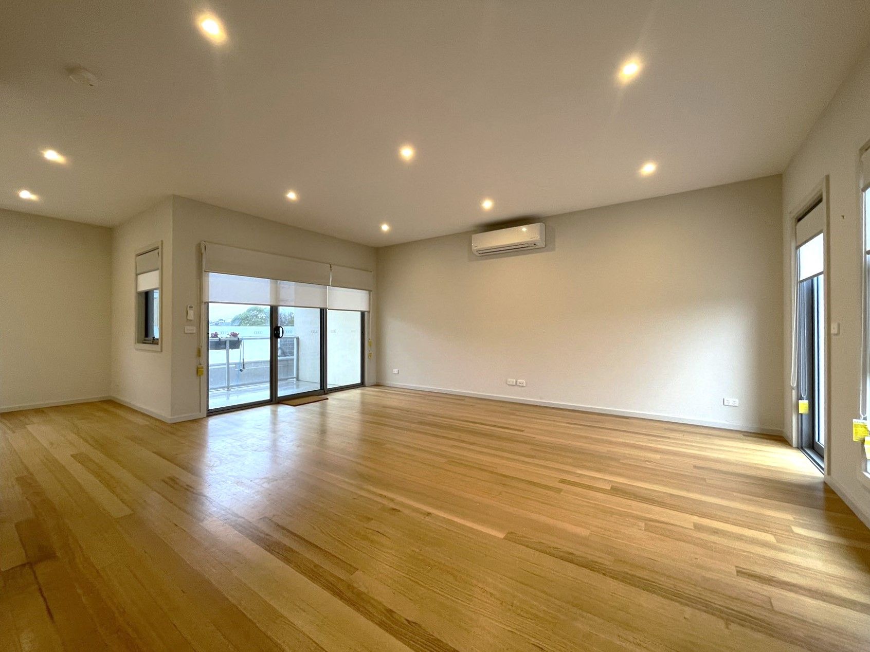 128D Raglan Street, Preston, VIC 3072 - Leased Townhouse - Ray White ...