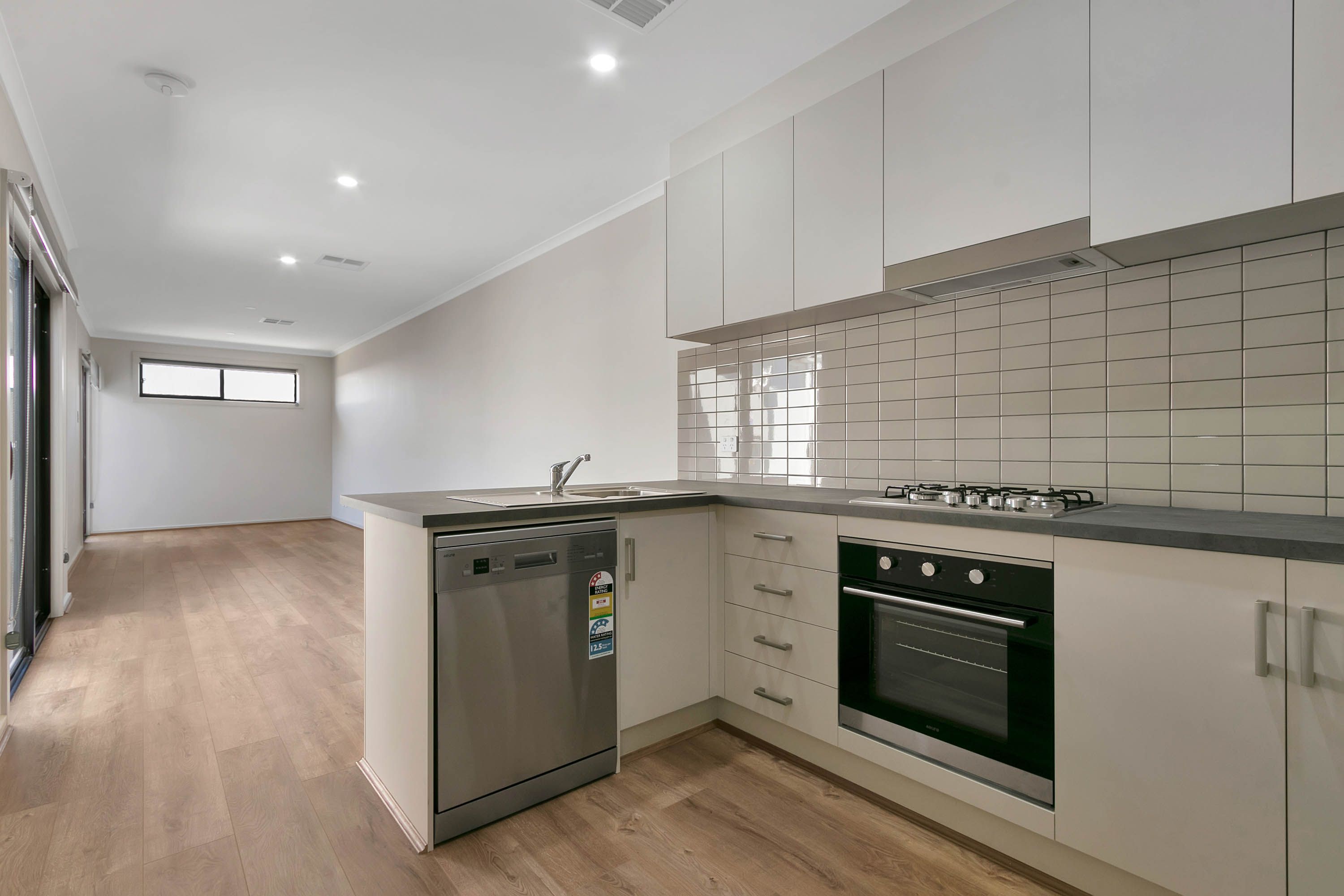 34 Mozart Circuit, Evanston Gardens, SA 5116 - House for Rent - Ray ...