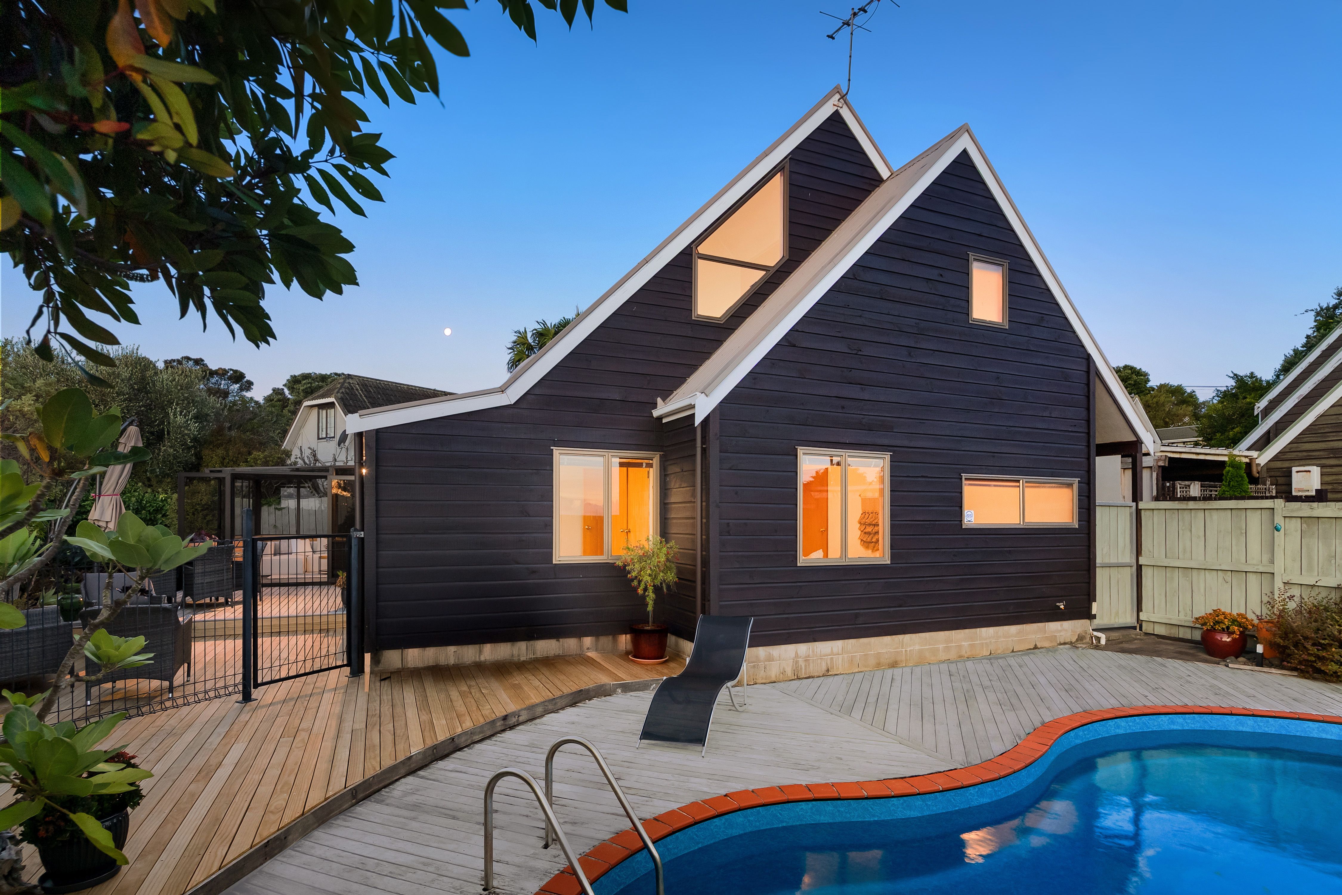 1/18A Sunnynook Road, Sunnynook, North Shore City 0620 - Sold House ...