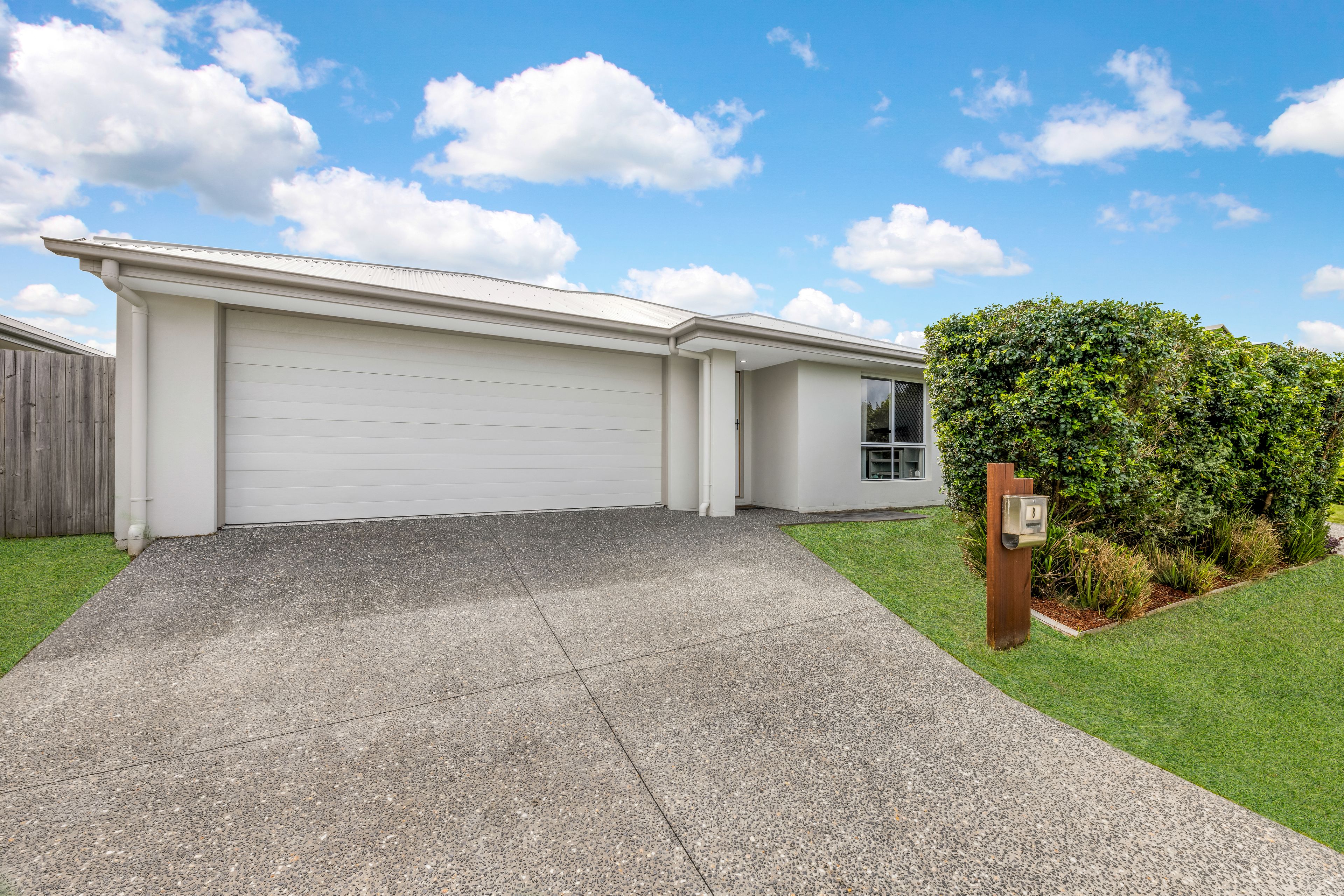 8 Roseleaf Crescent, Palmview, QLD 4553 - Sold House - Ray White ...