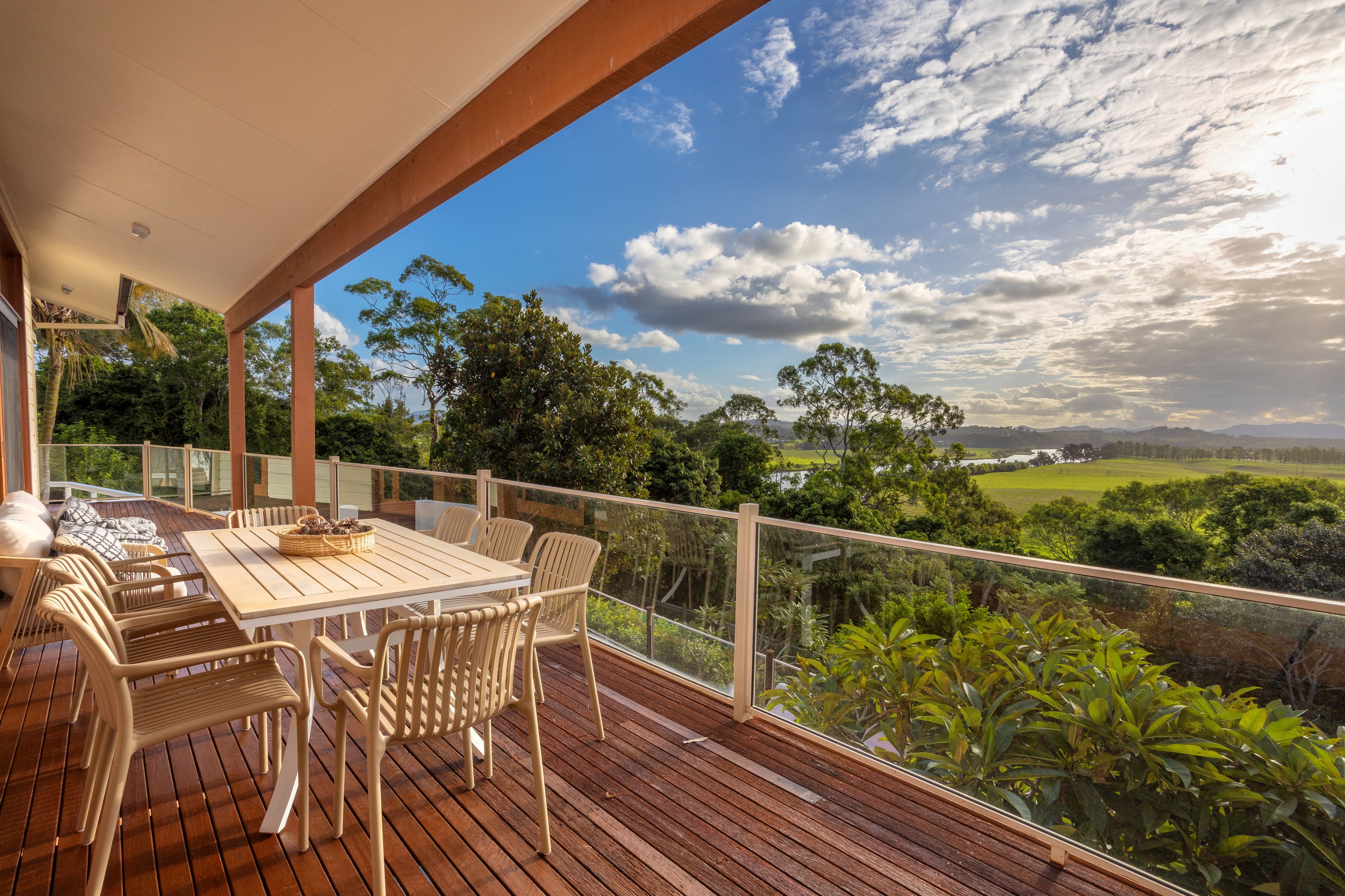 Ray White Manning Valley