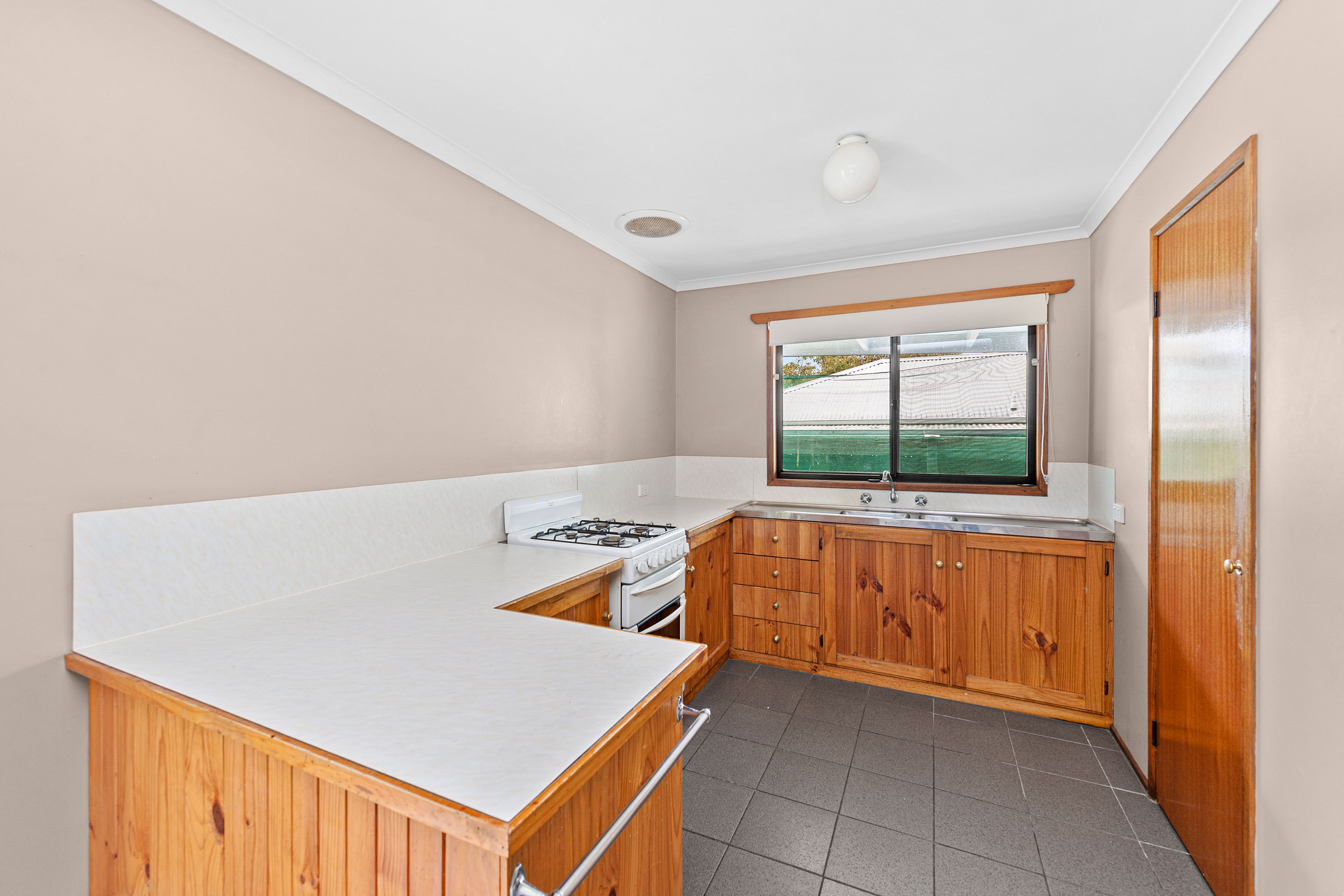 5 Elsworth Street, Canadian, VIC 3350 - Leased House - Ray White Ballarat