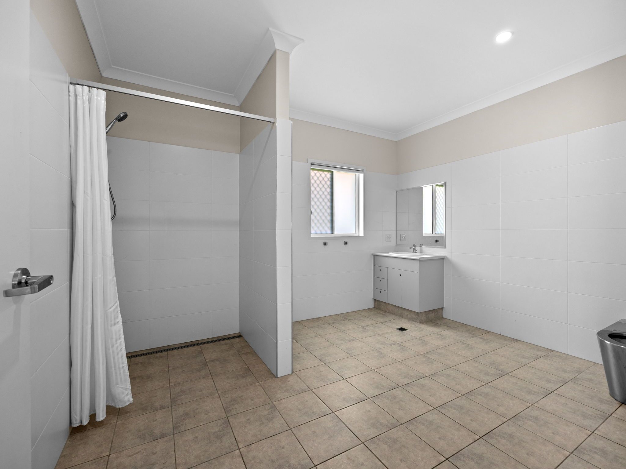 9 Kevin Mulroney Drive, Flinders View, QLD 4305 - House for Rent - Ray ...