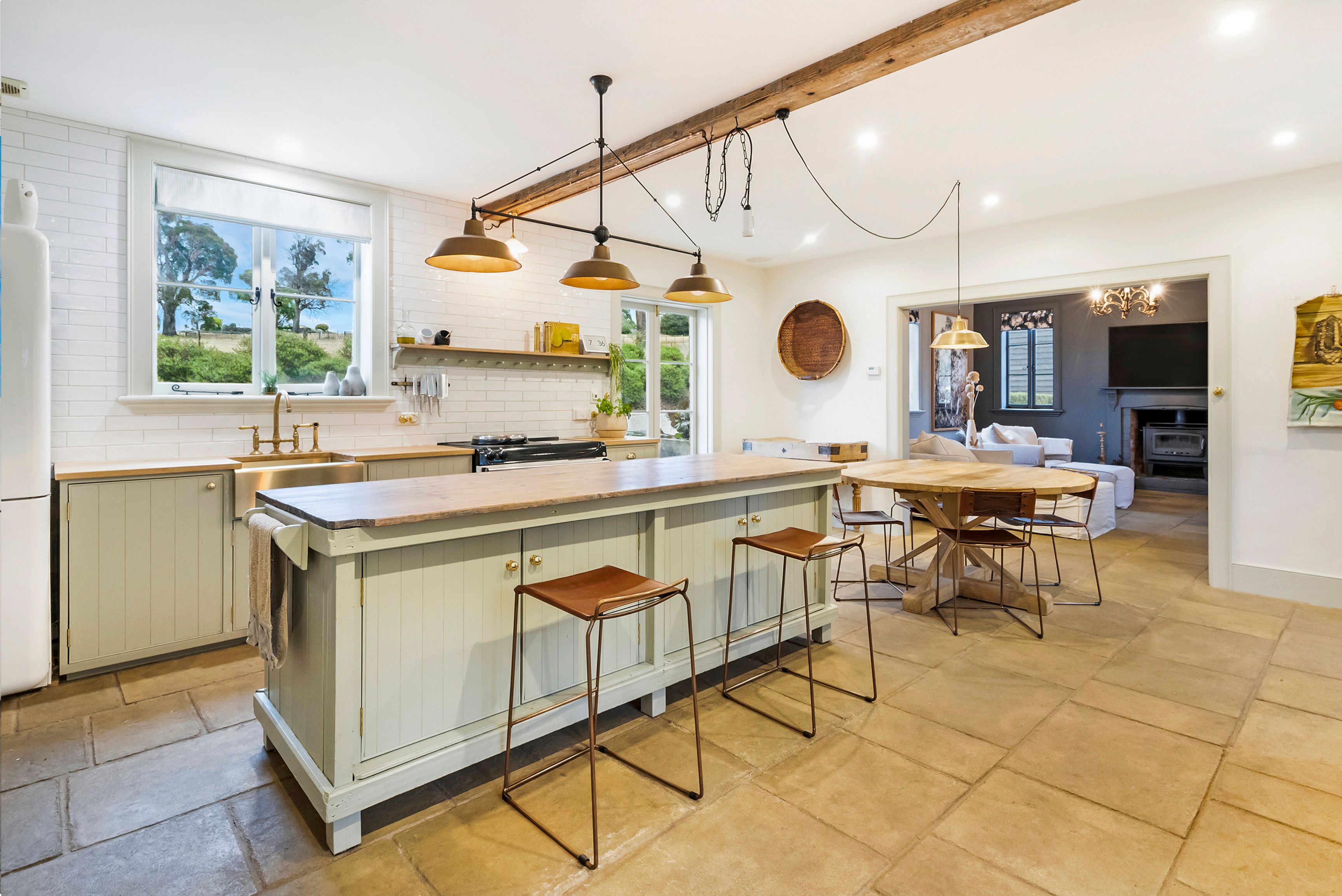 Amaroo Farm, 75 Caledonia Drive, Relbia, TAS 7258 - Sold House - Ray ...