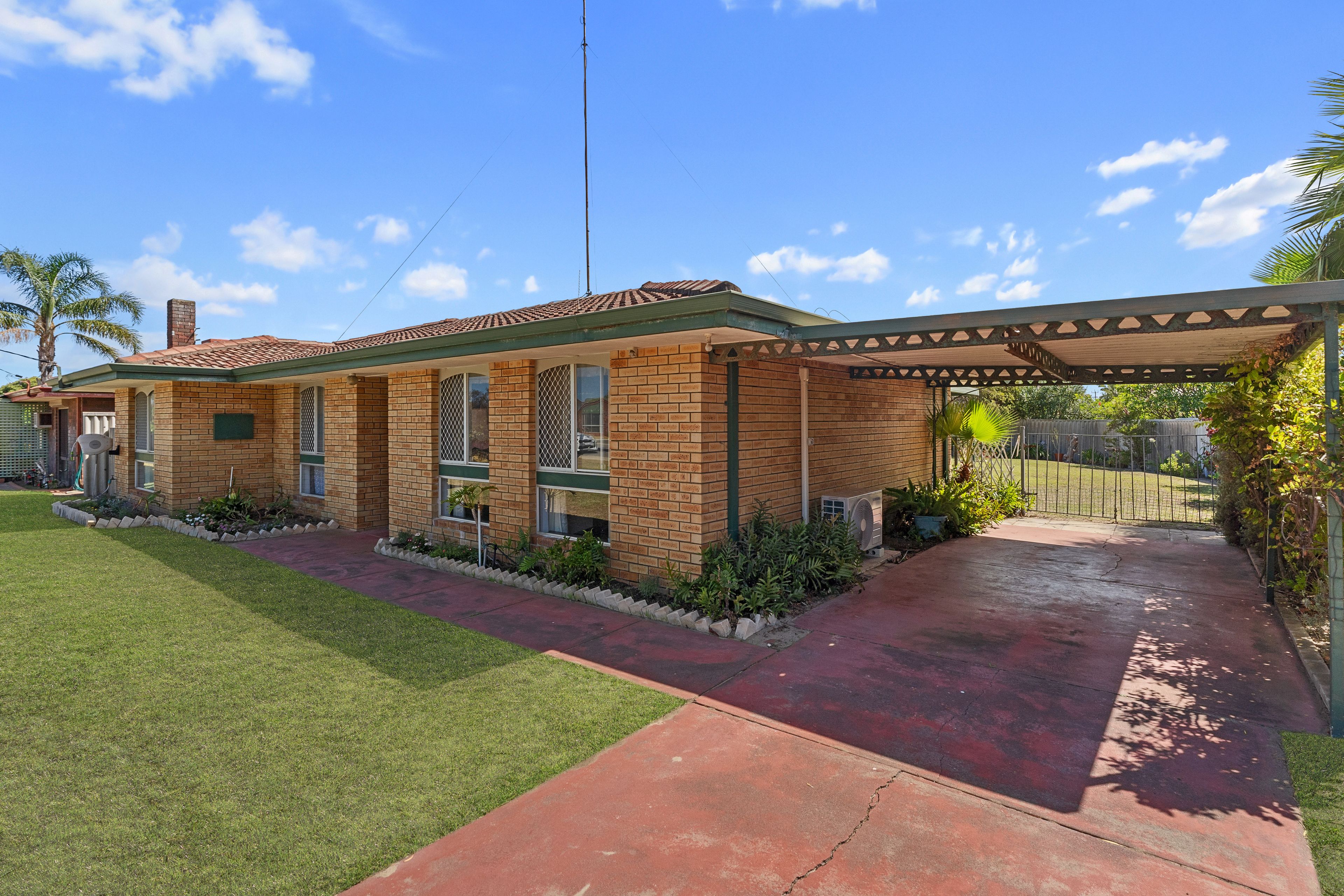 4 Arkwell Avenue, Rockingham, WA 6168 - Sold House - Ray White ...