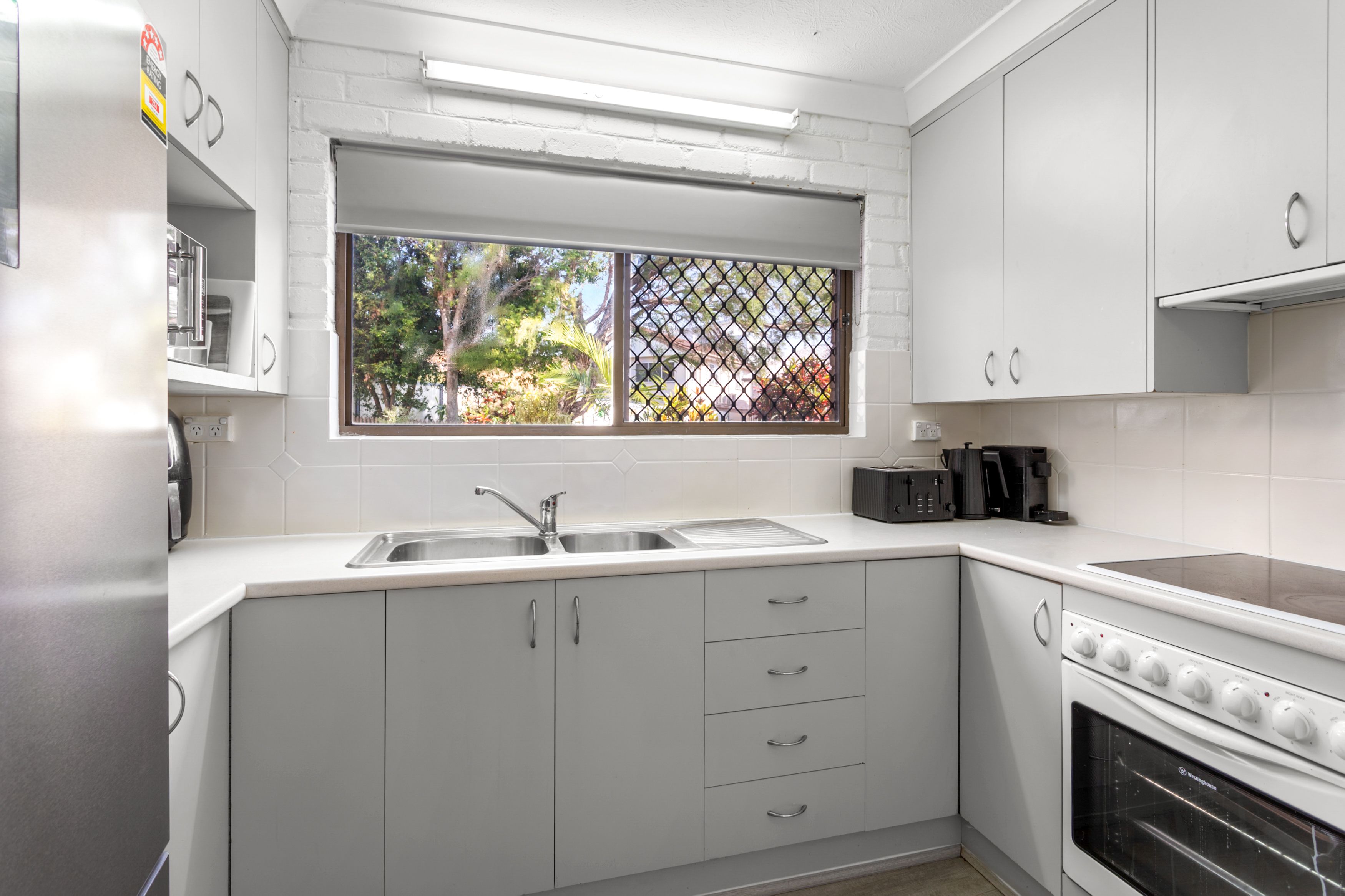 1/96 Oxley Avenue, Woody Point, QLD 4019 - Sold Unit - Ray White New Farm