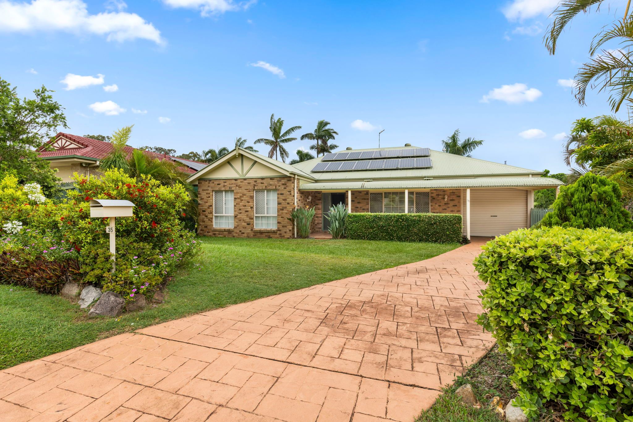 35 Woodrose Crescent, Sinnamon Park, QLD 4073 - House for Rent - Ray ...