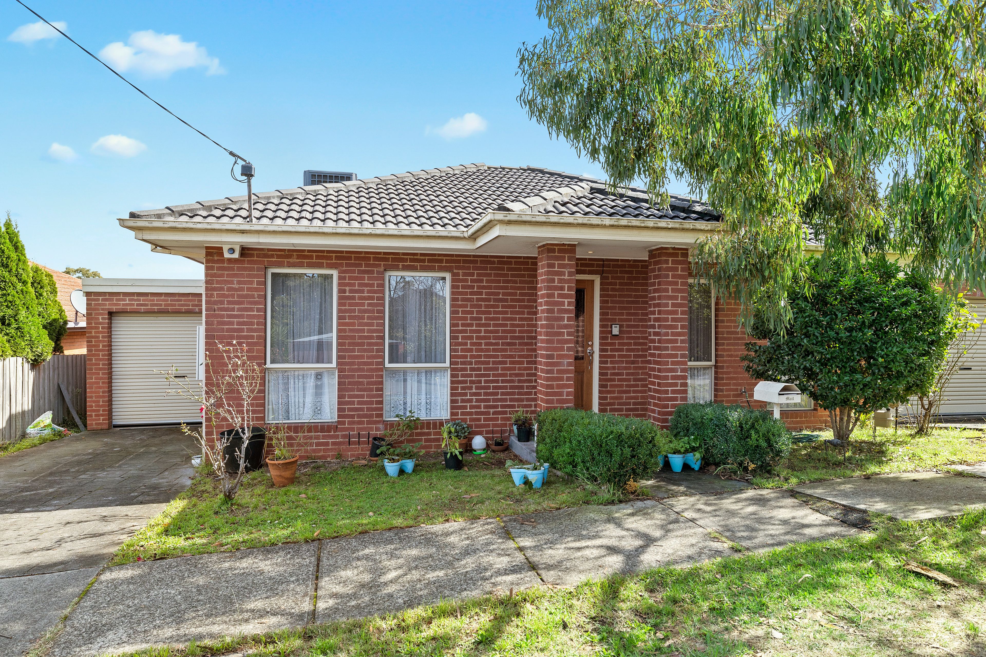 1&2/24 Outlook Drive, Nunawading, VIC 3131 - Sold House - Ray White ...