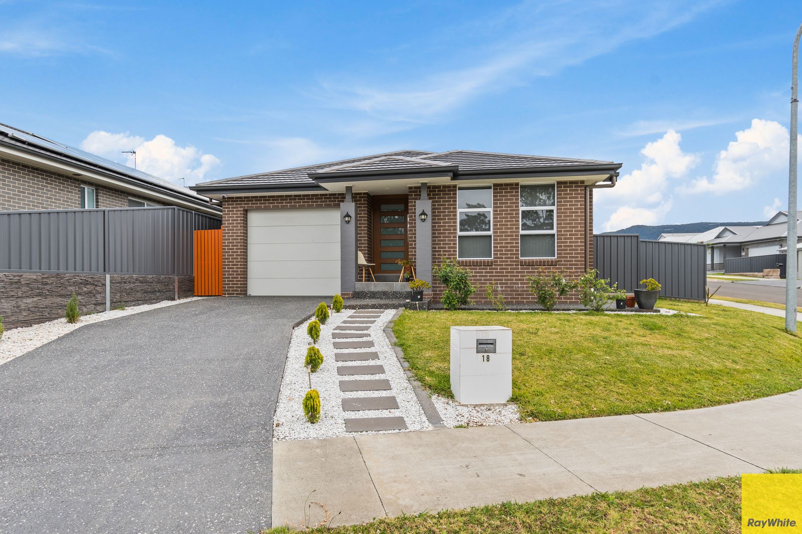 18 Malbon Street, STREAM HILL, NSW 2526 - Leased House - Ray White ...