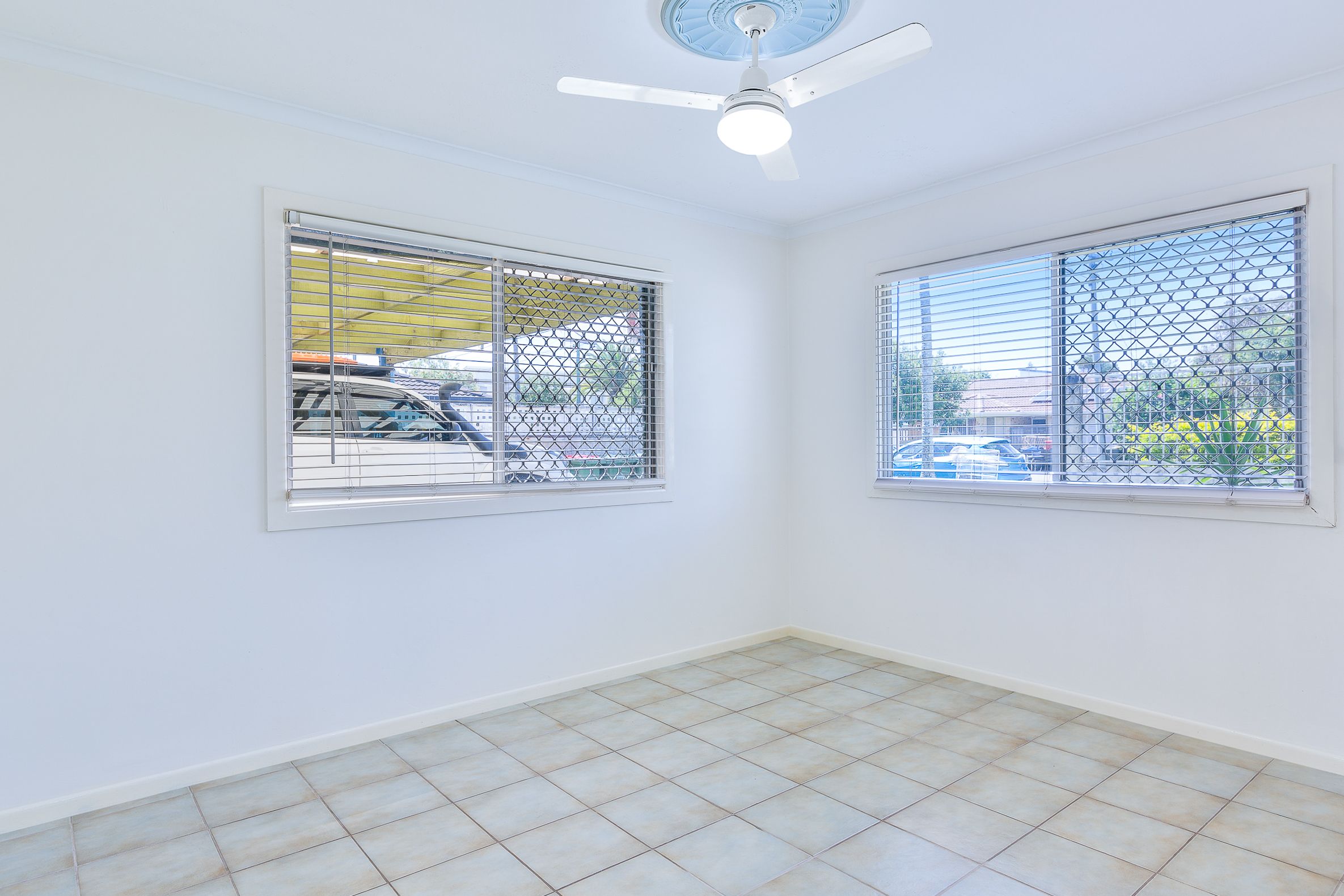 1/31 Seabeach Avenue, Mermaid Beach, QLD 4218 - Unit for Rent - Ray ...