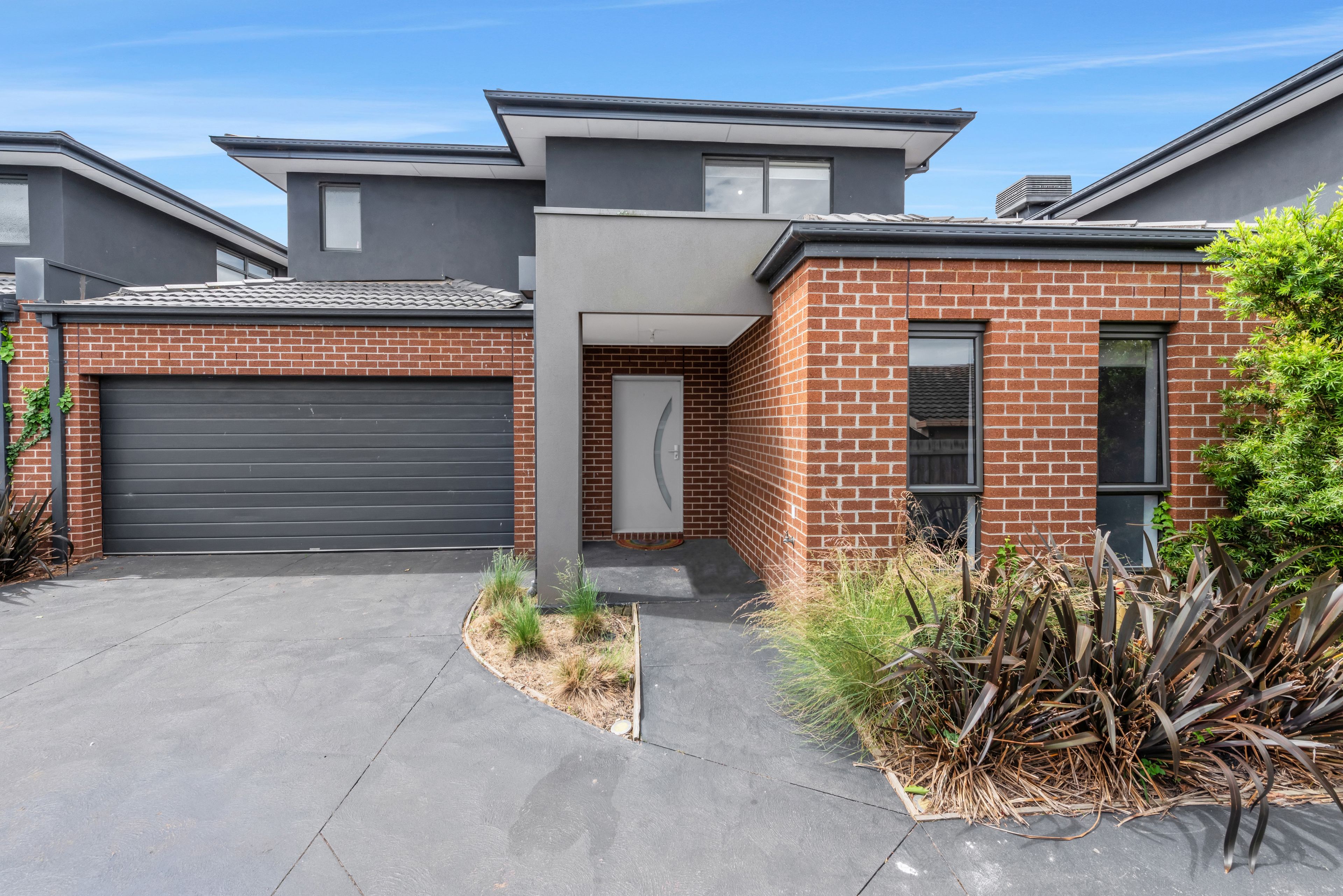 2/5 Henry Street, Pakenham, VIC 3810 - Sold Townhouse - Ray White Pakenham