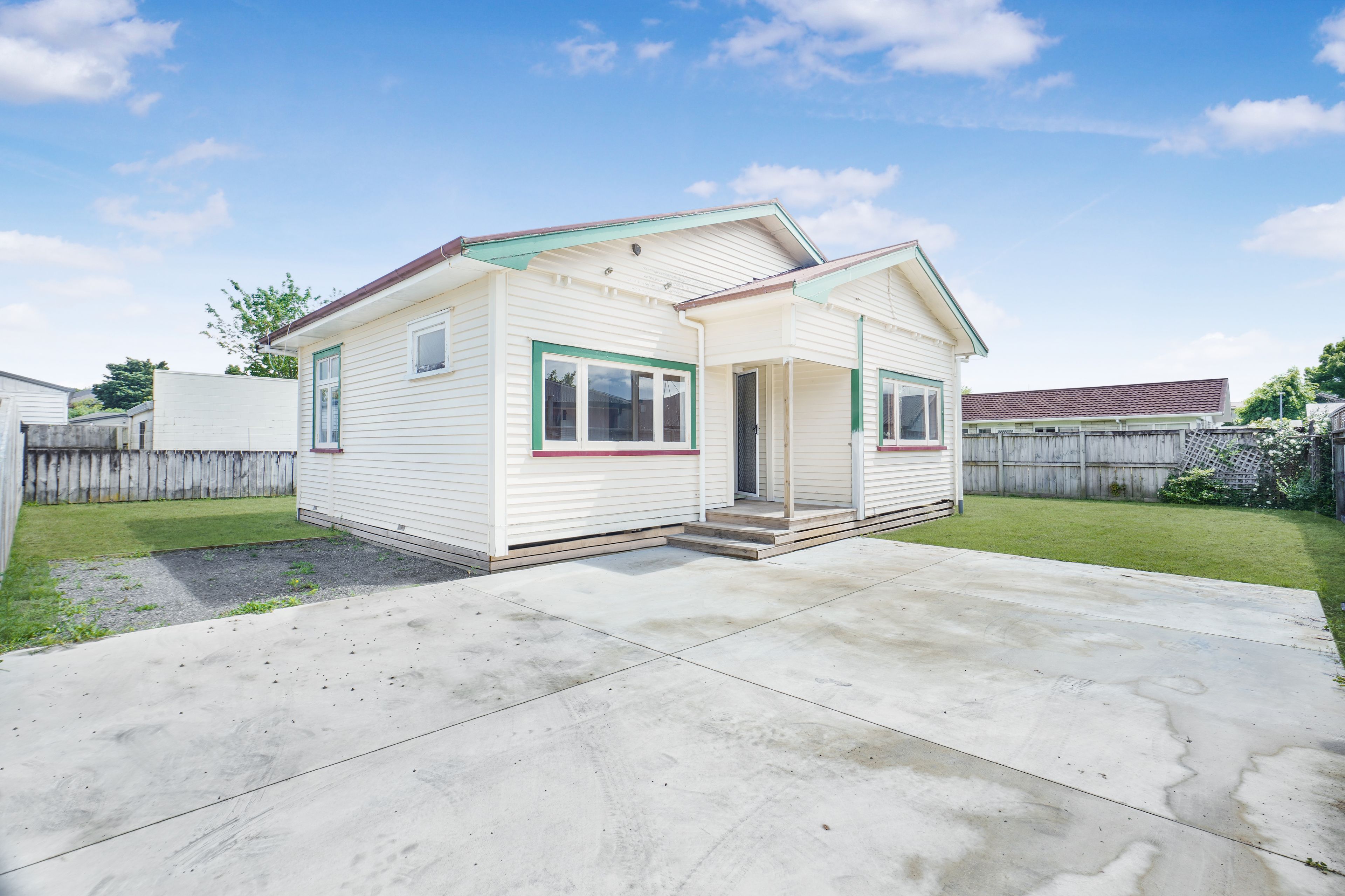 12 Rata Street, Maeroa, Hamilton City 3200 - Sold House - Ray White ...