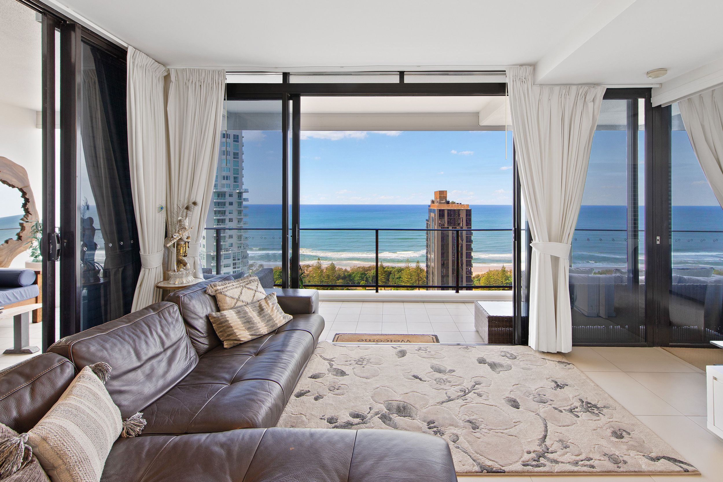 2302/14 George Avenue, Broadbeach, QLD 4218 - Sold Apartment - Ray ...