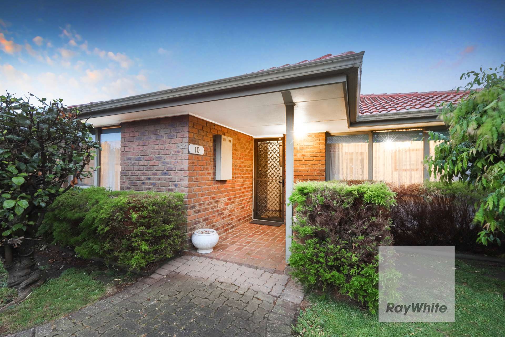 10 112a Mickleham Road Tullamarine Vic 3043 Sold Villa Ray White