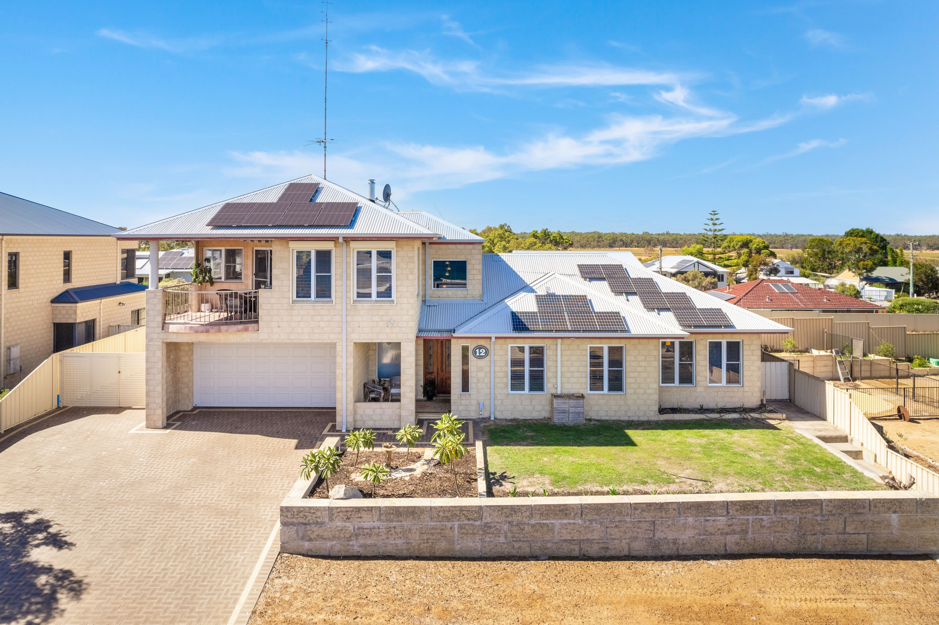 12 Cape View Lane, Peppermint Grove Beach, WA 6271 - Sold House - Ray ...