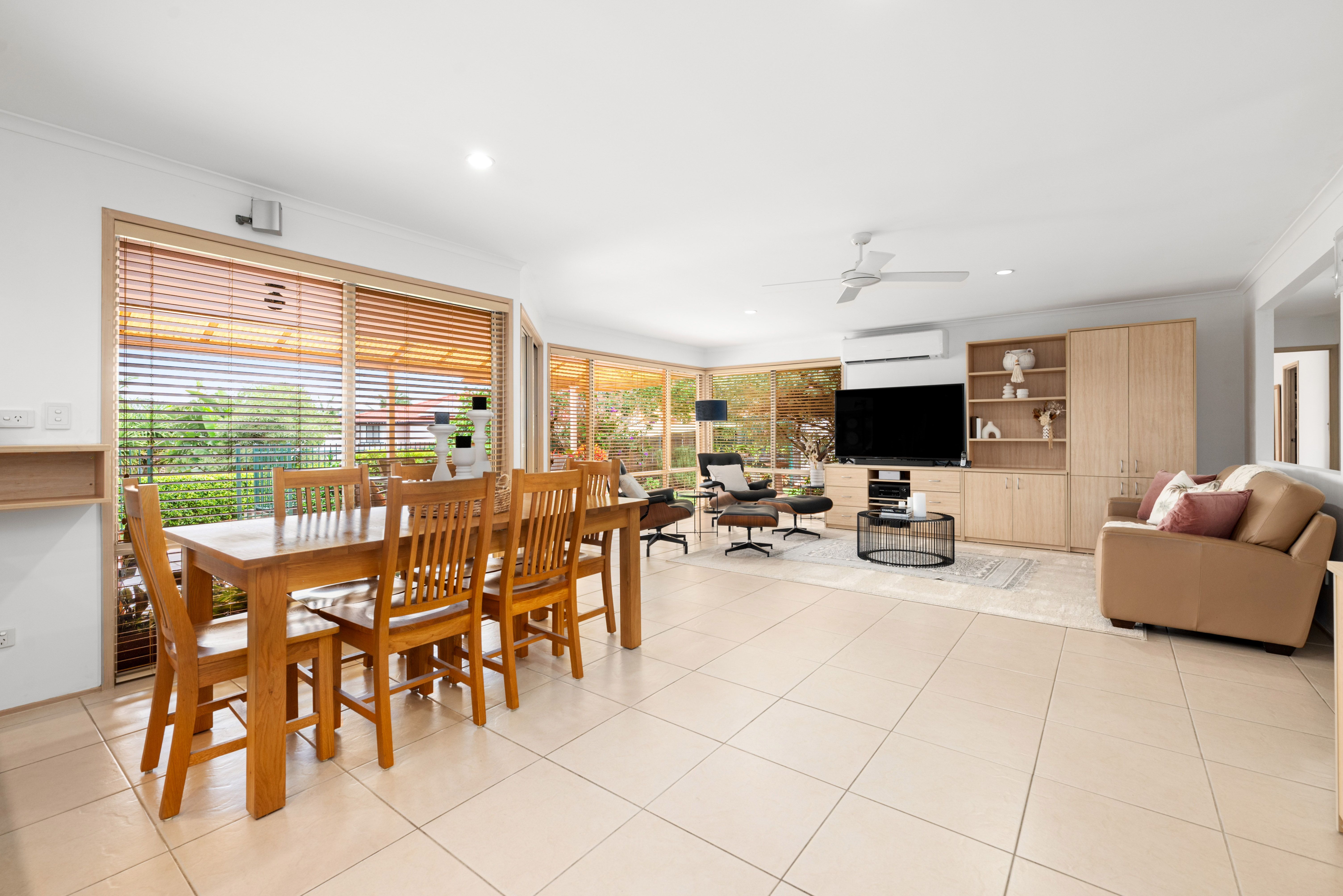 60 Piccadilly Place, Carindale, QLD 4152 - Sold House - Ray White Carina