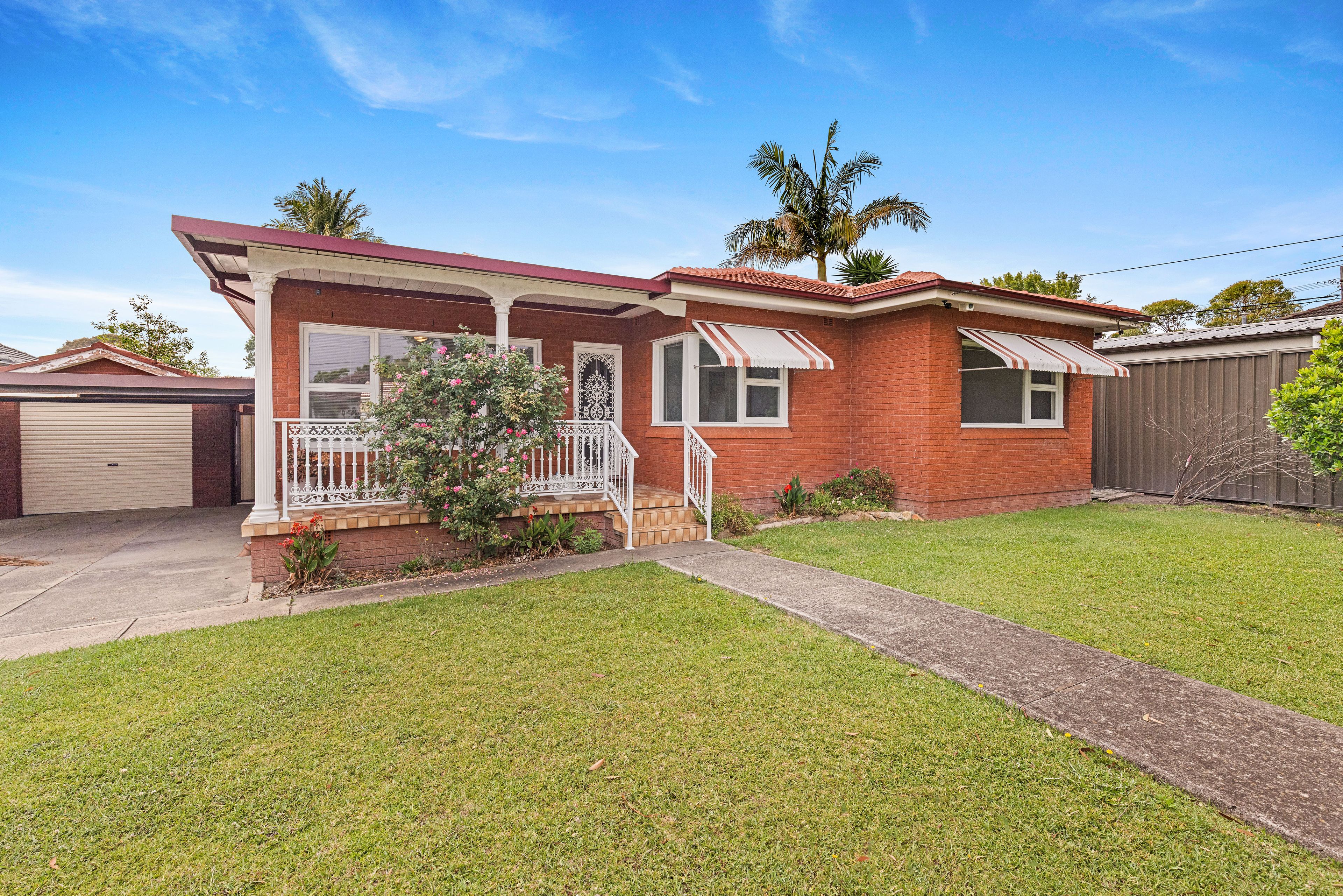 8 Goodacre Avenue, Miranda, NSW 2228 - Sold House - Ray White ...