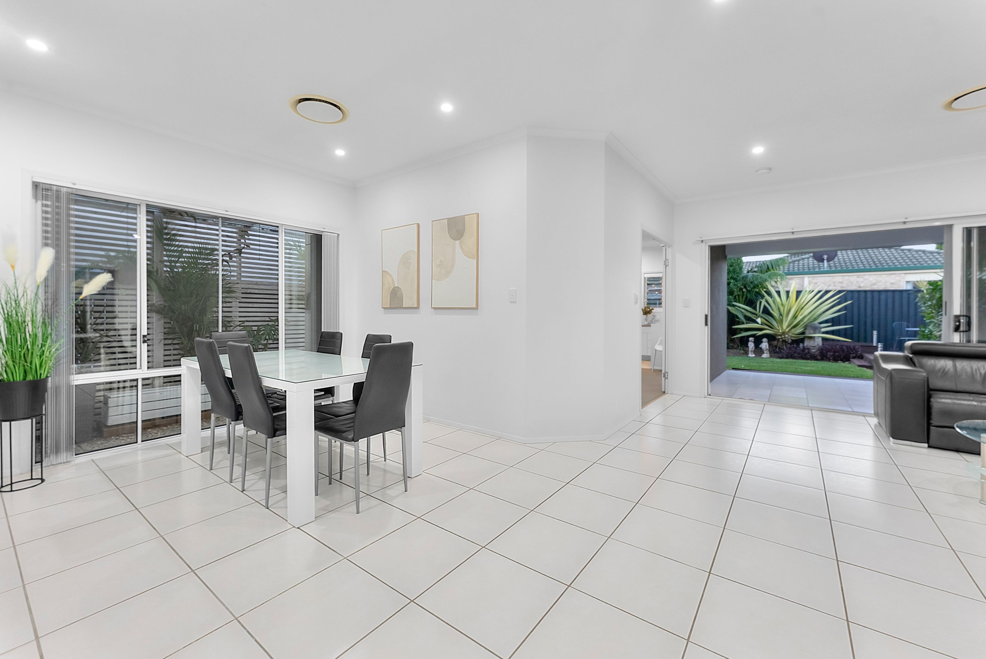 7 Wallaroo Circuit, North Lakes, QLD 4509 - Sold House - Ray White ...