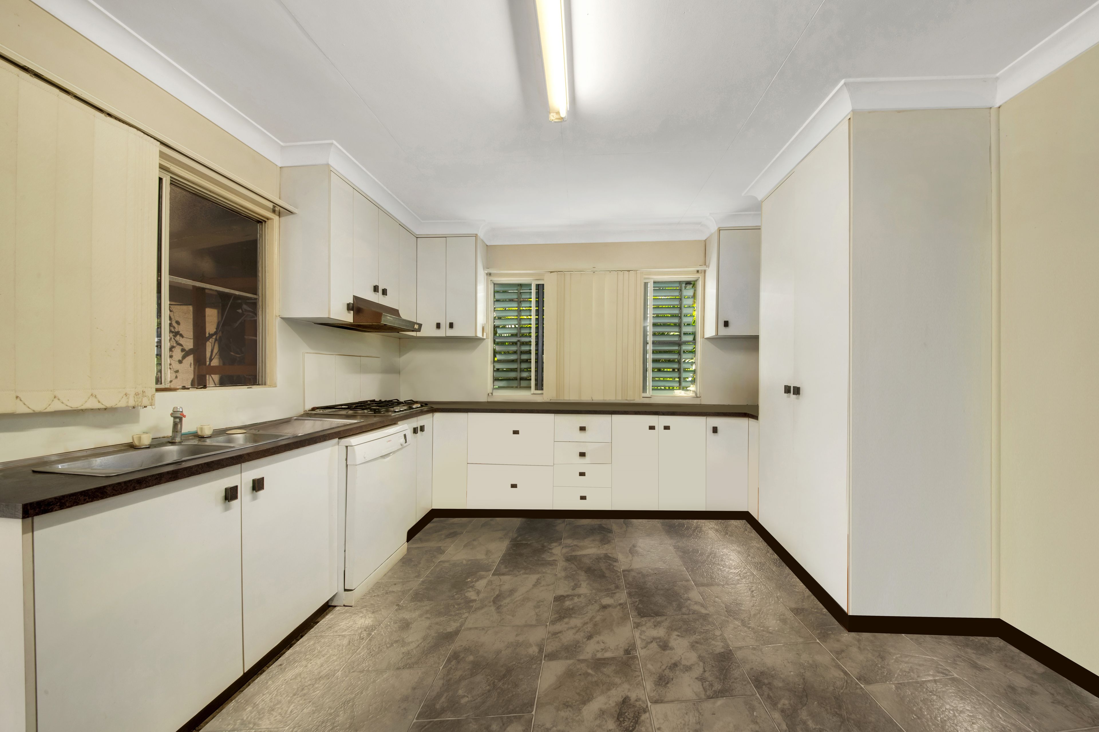 31 Island Esplanade, Boyne Island, QLD 4680 - Sold House - Ray White ...