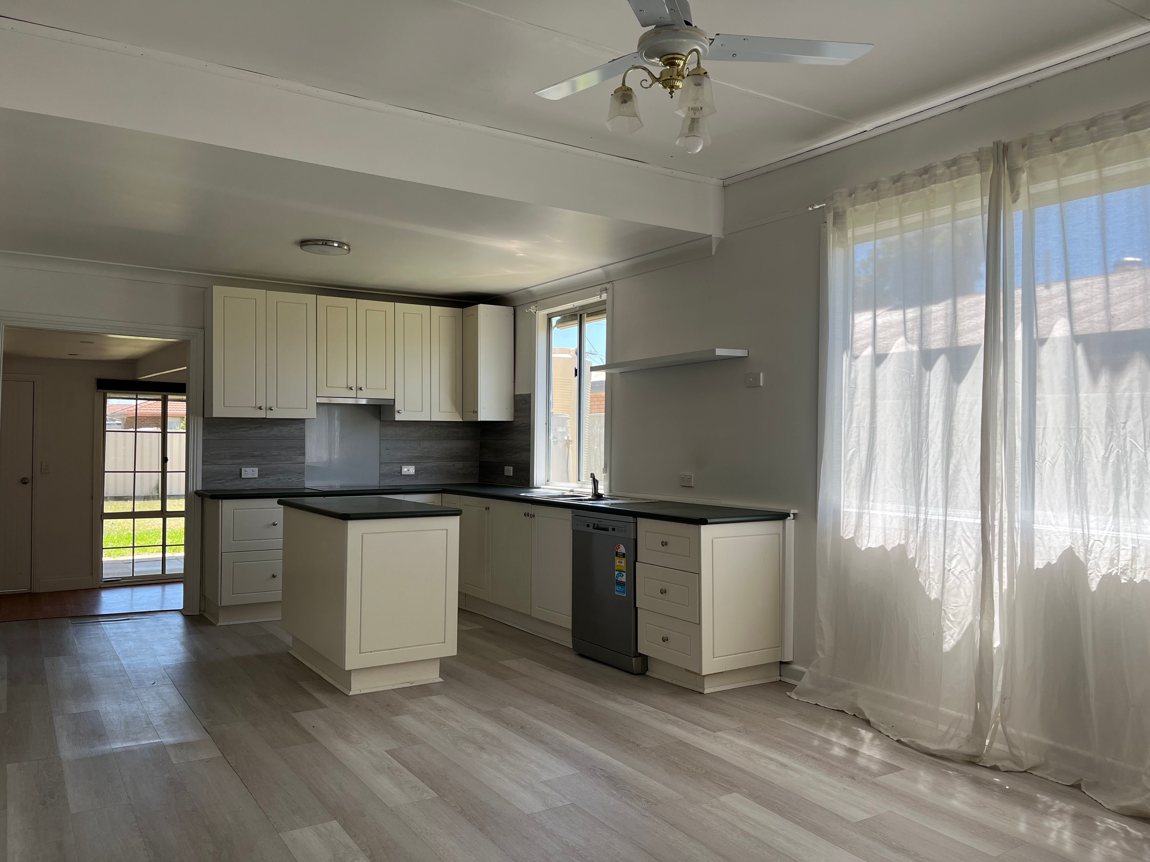 11 Boldrewood Drive, Swan Hill, VIC 3585 - Leased House - Ray White ...