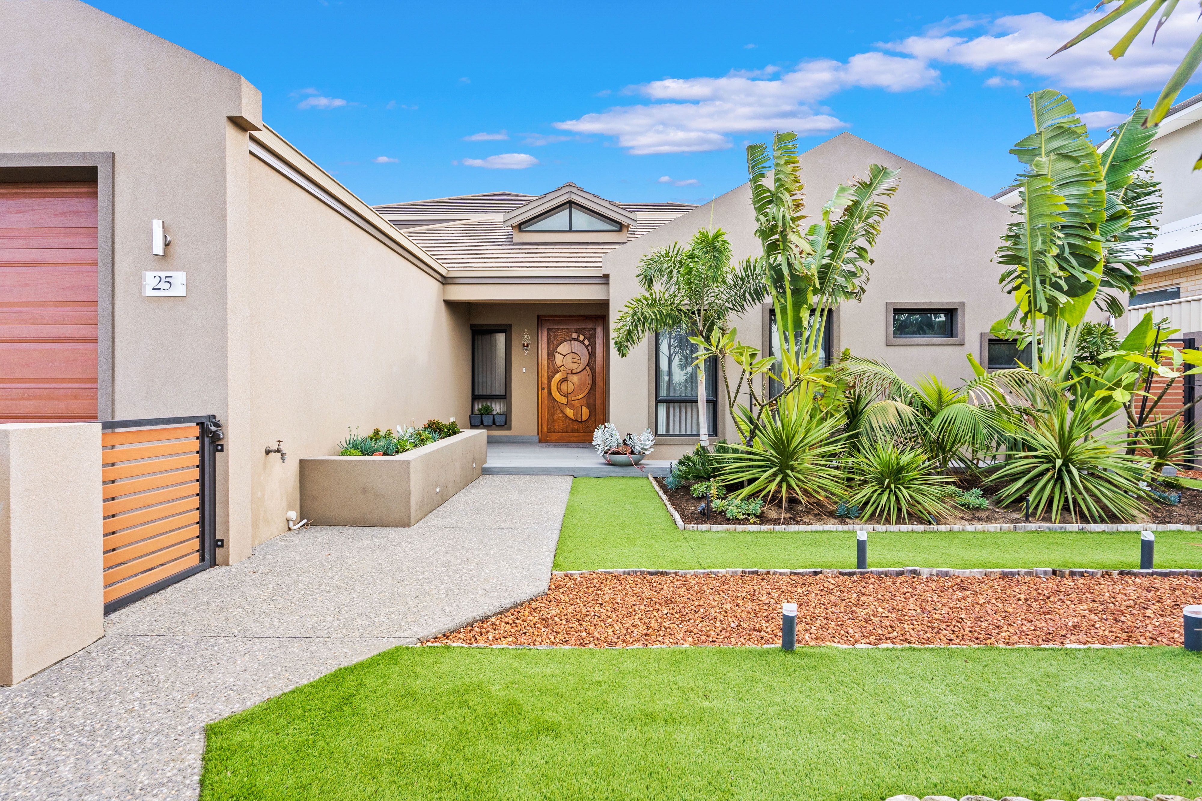 25 Waterhouse Meander, Burns Beach, WA 6028 - Sold House - Ray White ...