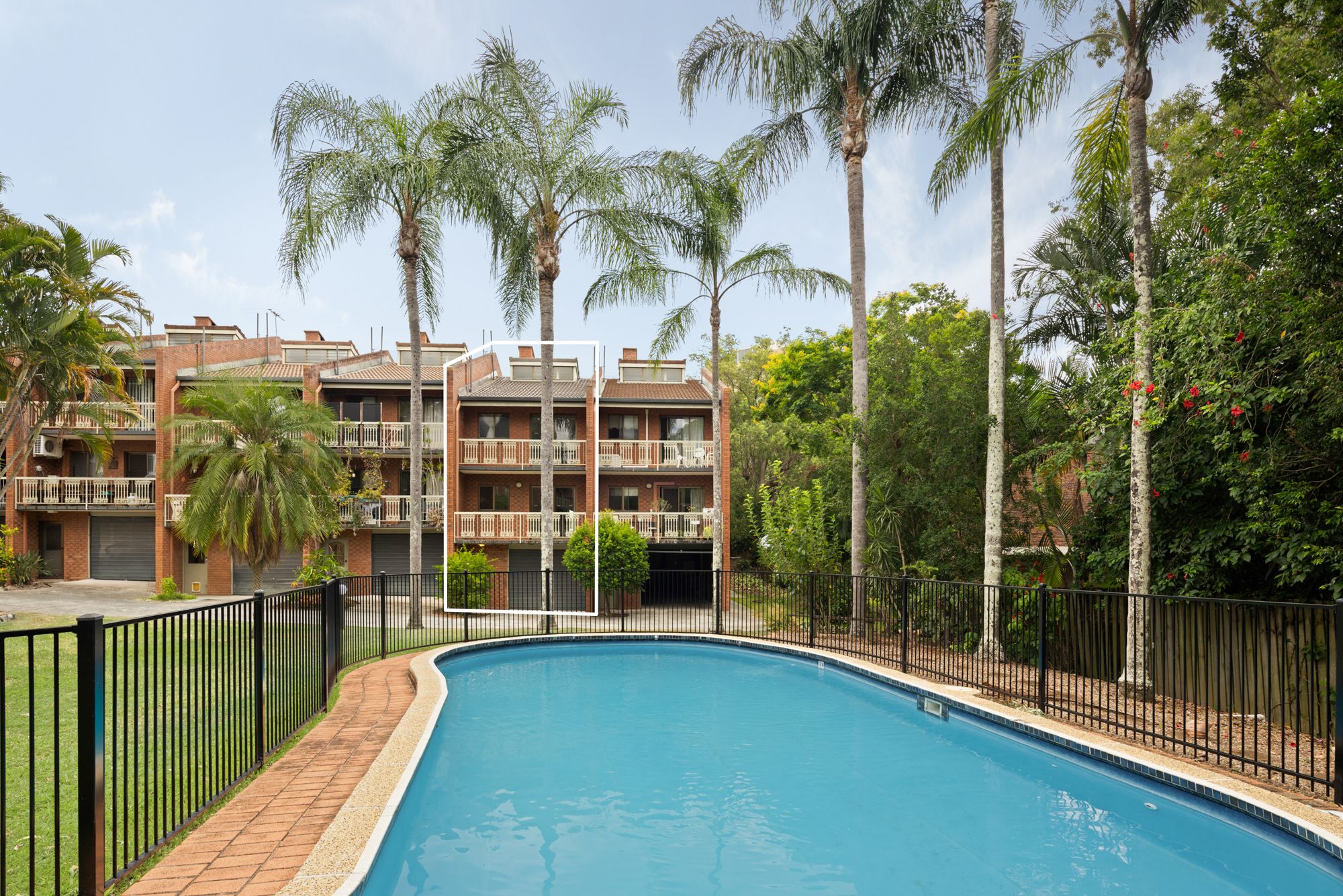 2/11 Austral Street, St Lucia, QLD 4067 - Sold Townhouse - Ray White ...