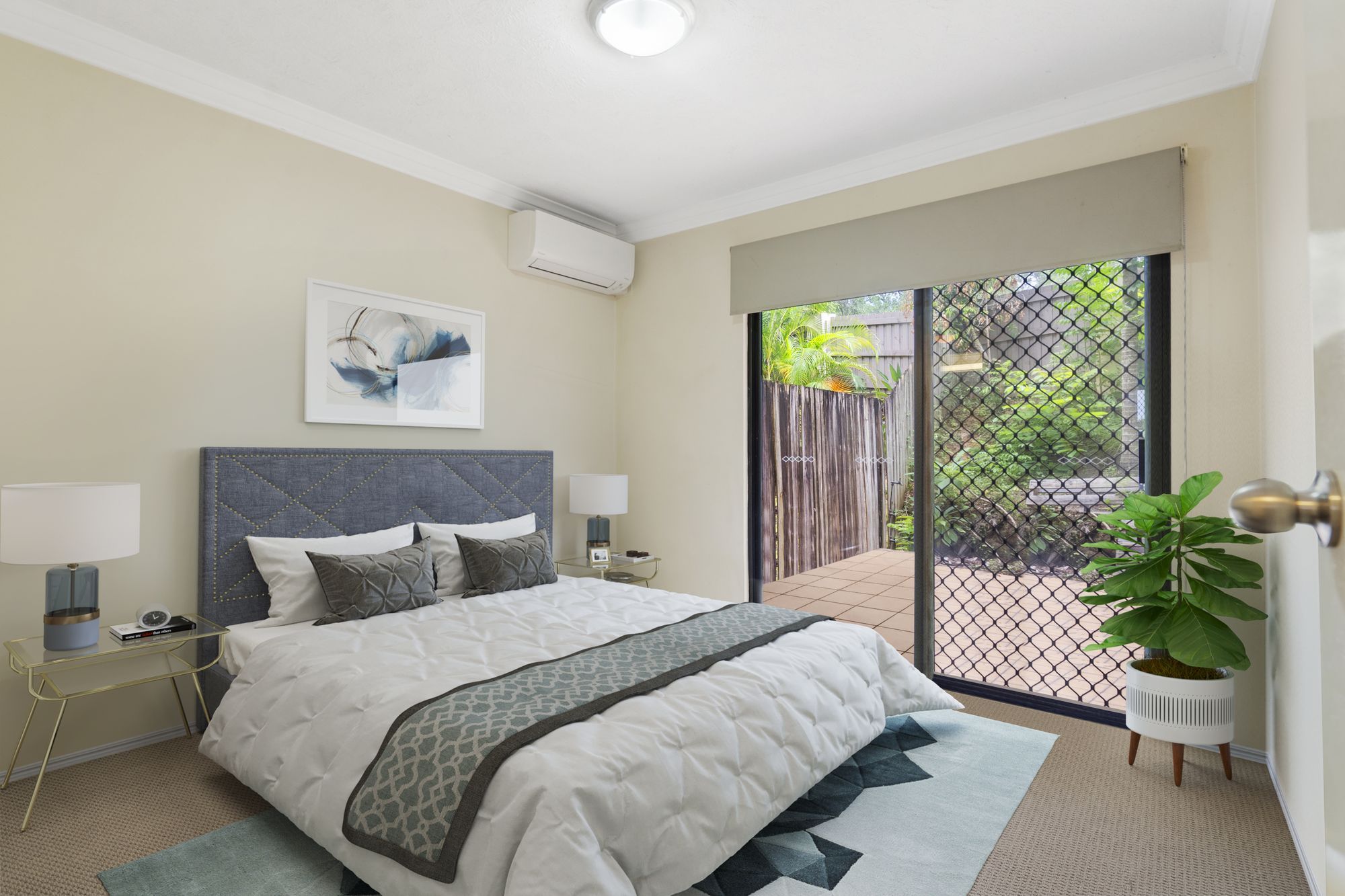 4/182 Carmody Road, St Lucia, QLD 4067 - Sold Apartment - Ray White ...