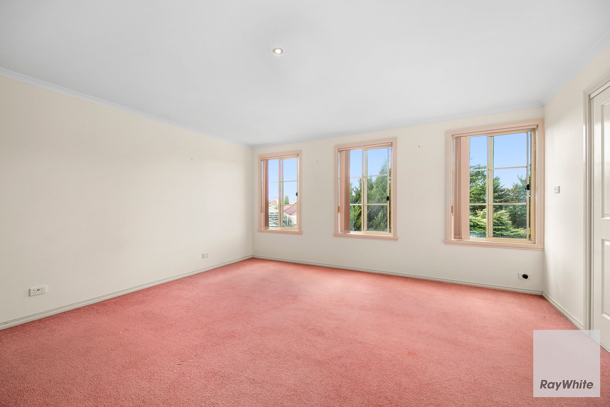 2/23 Santa Monica Drive, Keilor Lodge, VIC 3038 - Leased House - Ray ...