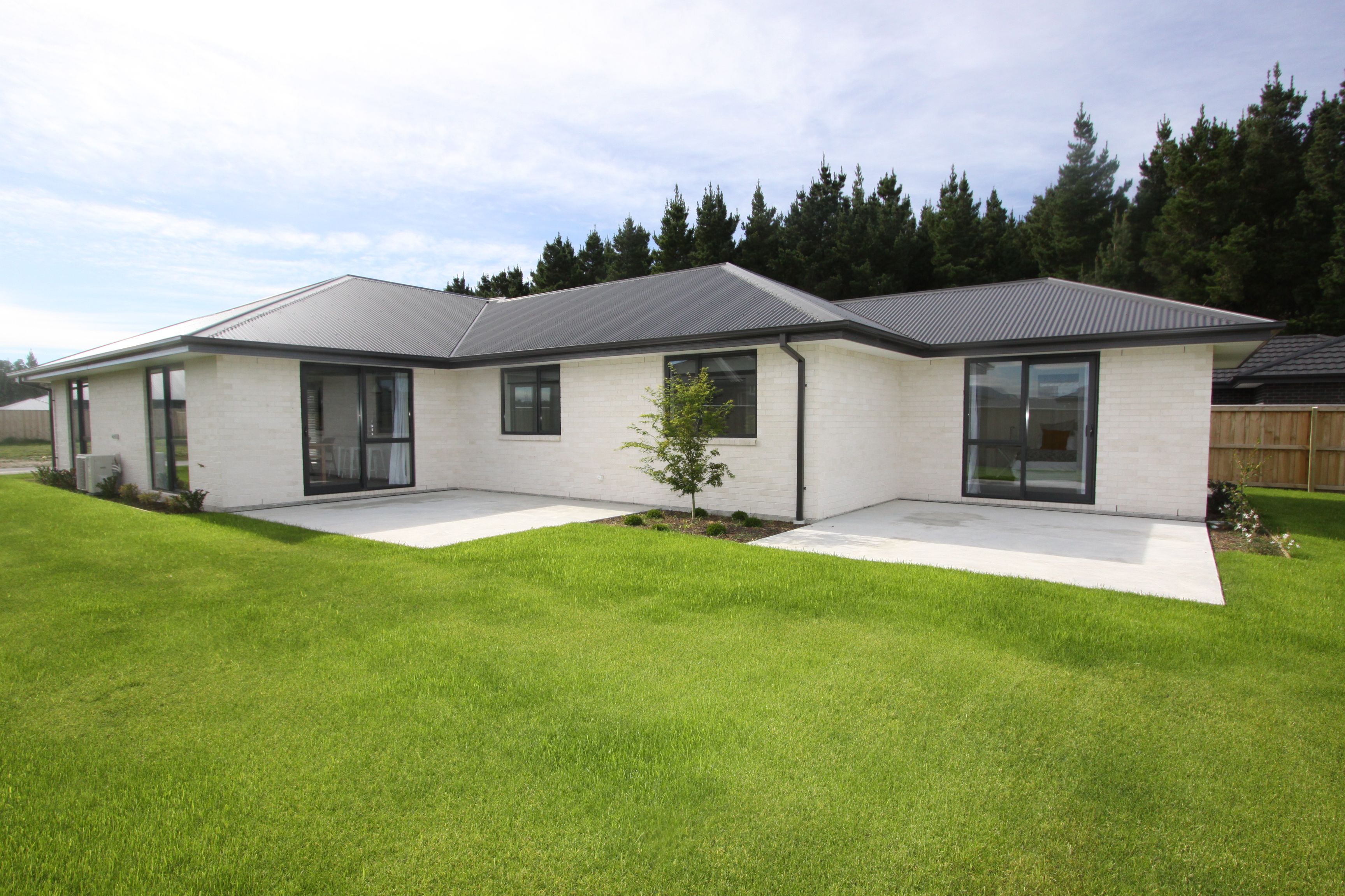 69D Hilton Drive, Amberley, Hurunui District 7410 - Leased House - Ray ...