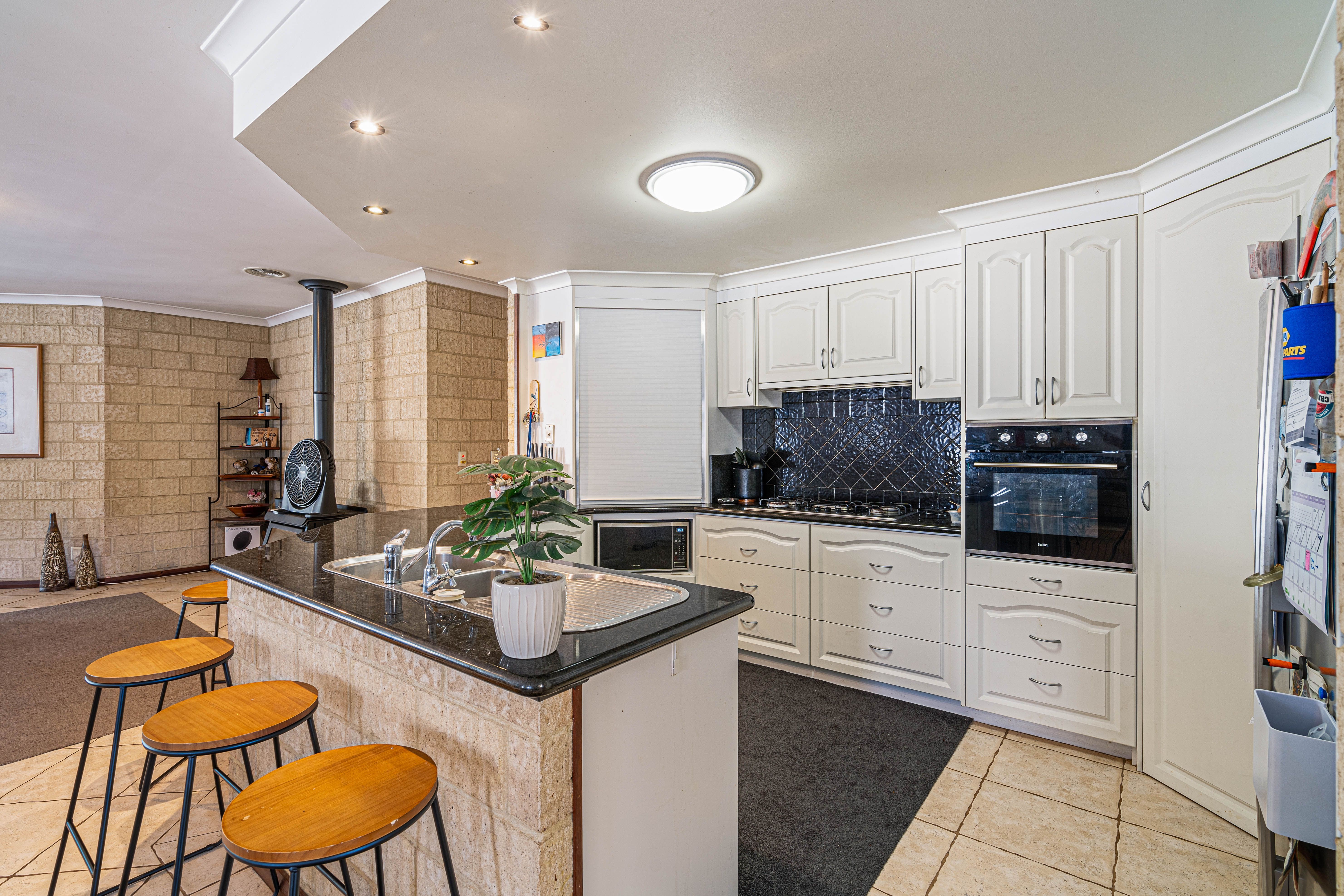 63 Hardey Terrace, Peppermint Grove Beach, WA 6271 - Sold House - Ray ...