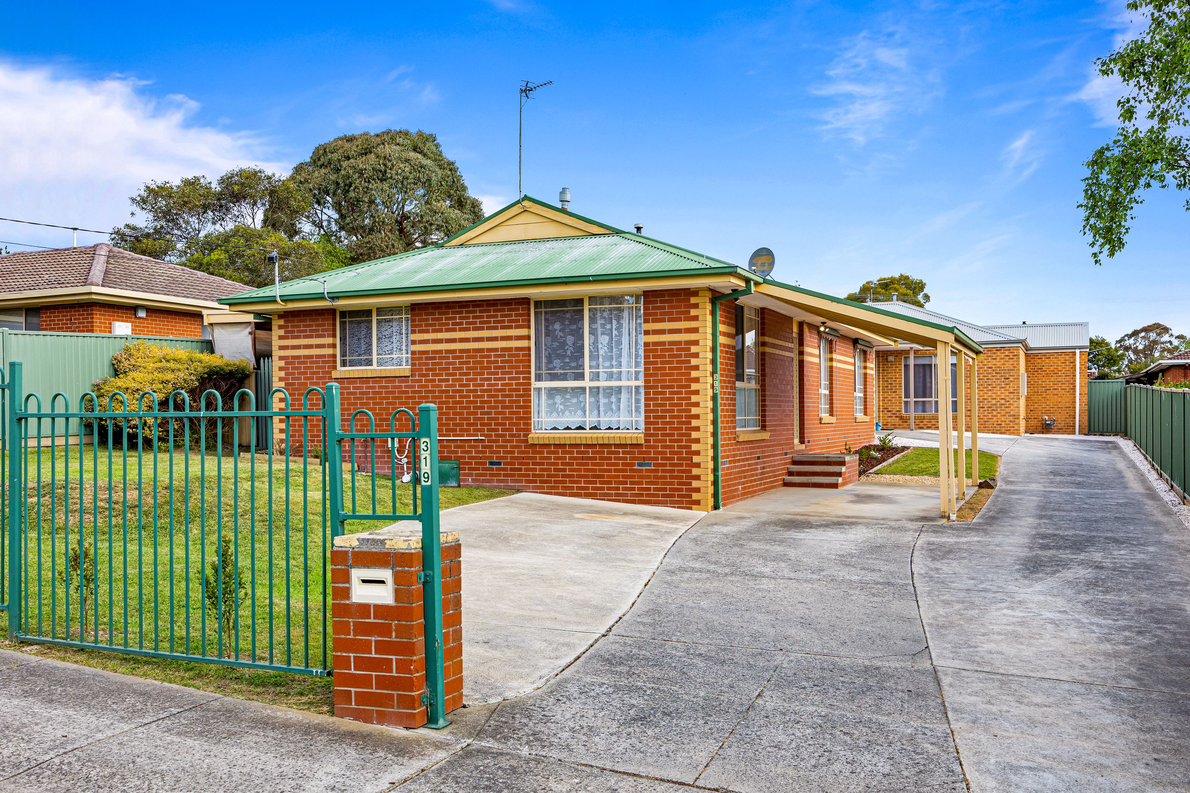 319 Elsworth Street West, Mount Pleasant, VIC 3350 - Sold House - Ray ...