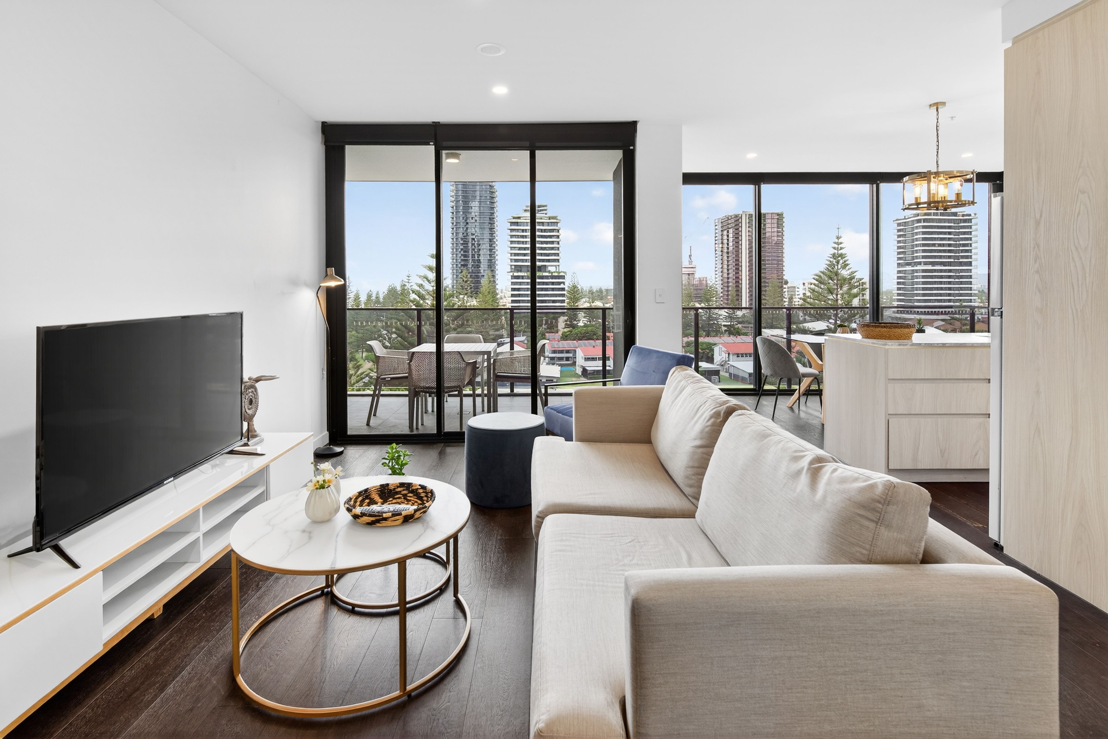 704/185 Old Burleigh Road, Broadbeach, QLD 4218 - Sold Apartment - Ray ...