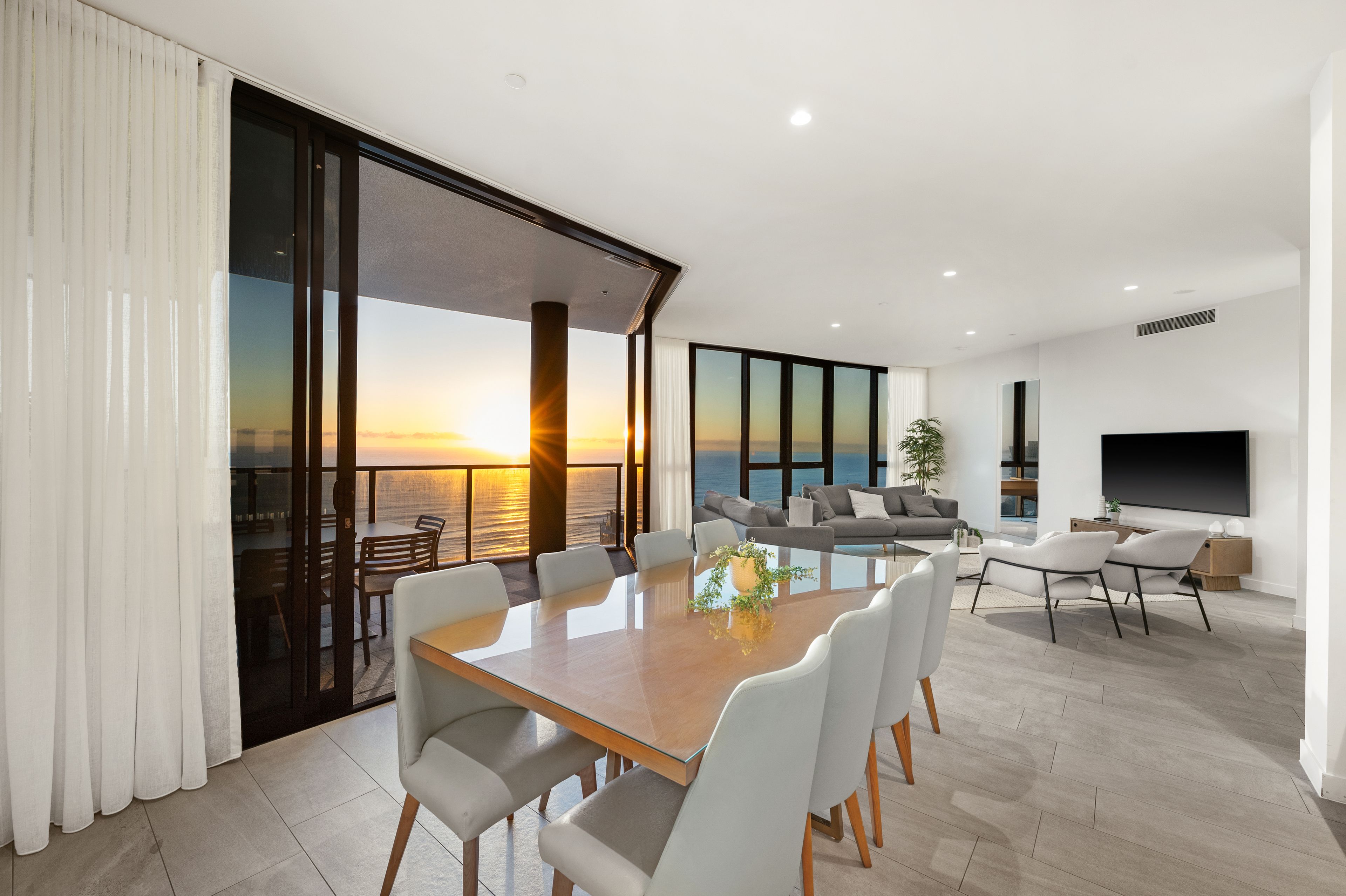 2202/10-12 First Avenue, Broadbeach, QLD 4218 - Sold Apartment - Ray ...