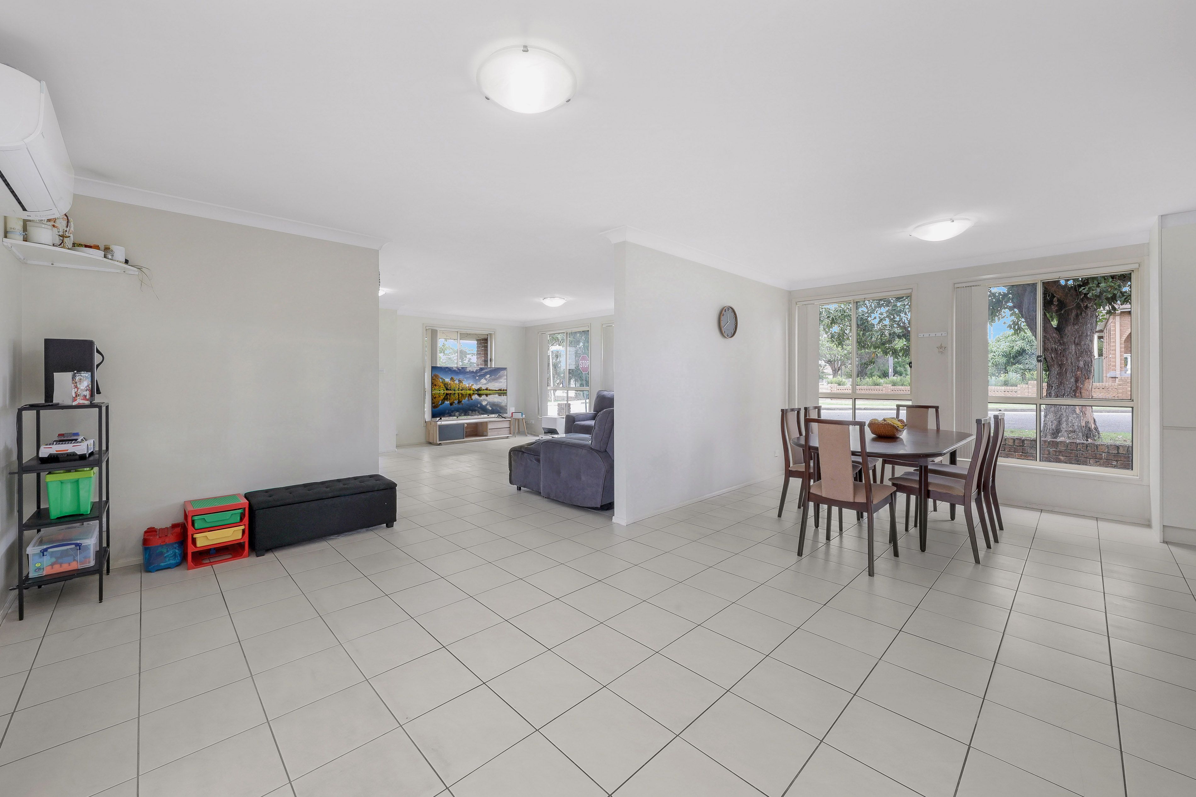 142 Wycombe Street, Yagoona, NSW 2199 - Sold DuplexSemi-detached - Ray ...