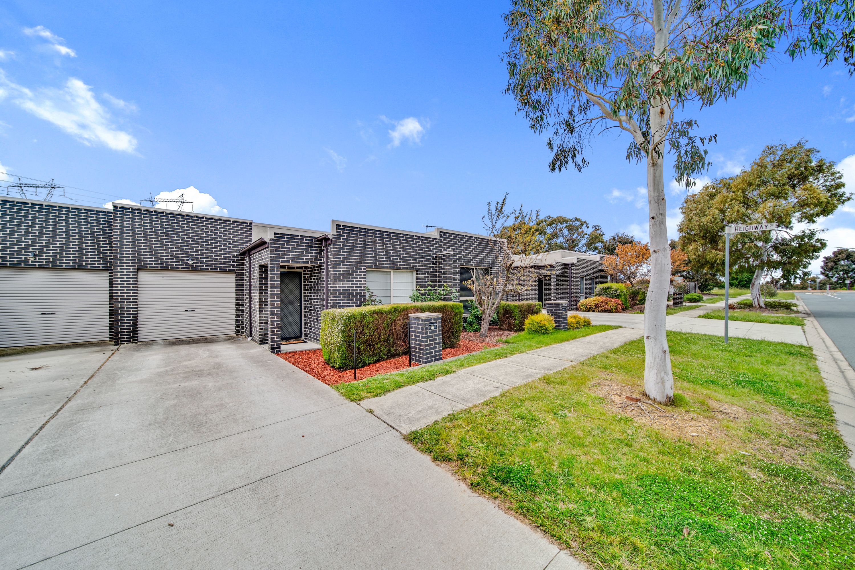 87 Eccles Circuit, Macgregor, ACT 2615 - Sold Townhouse - Ray White ...