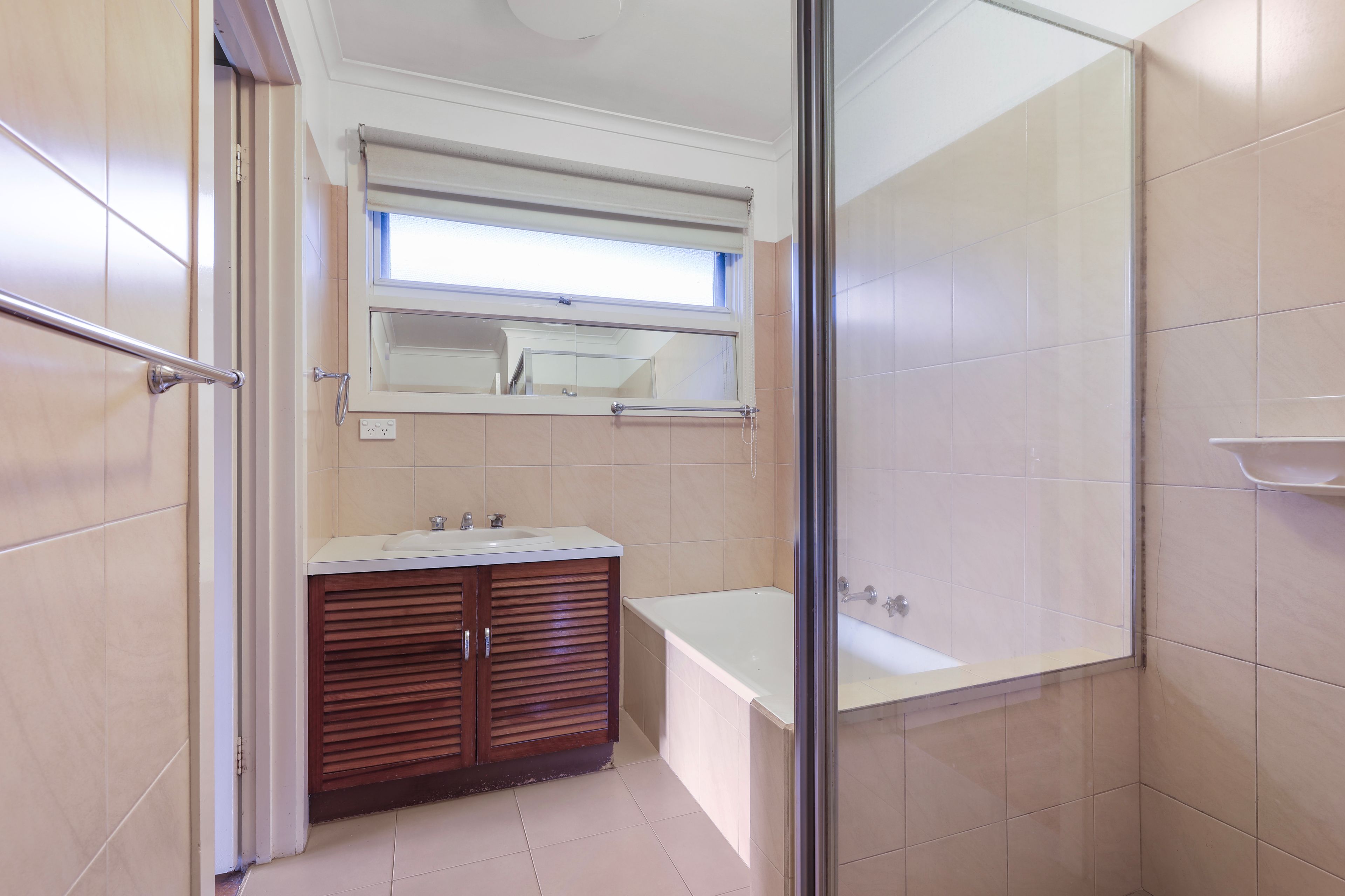 38 Broadoak Street, Springvale South, VIC 3172 - Sold House - Ray White ...