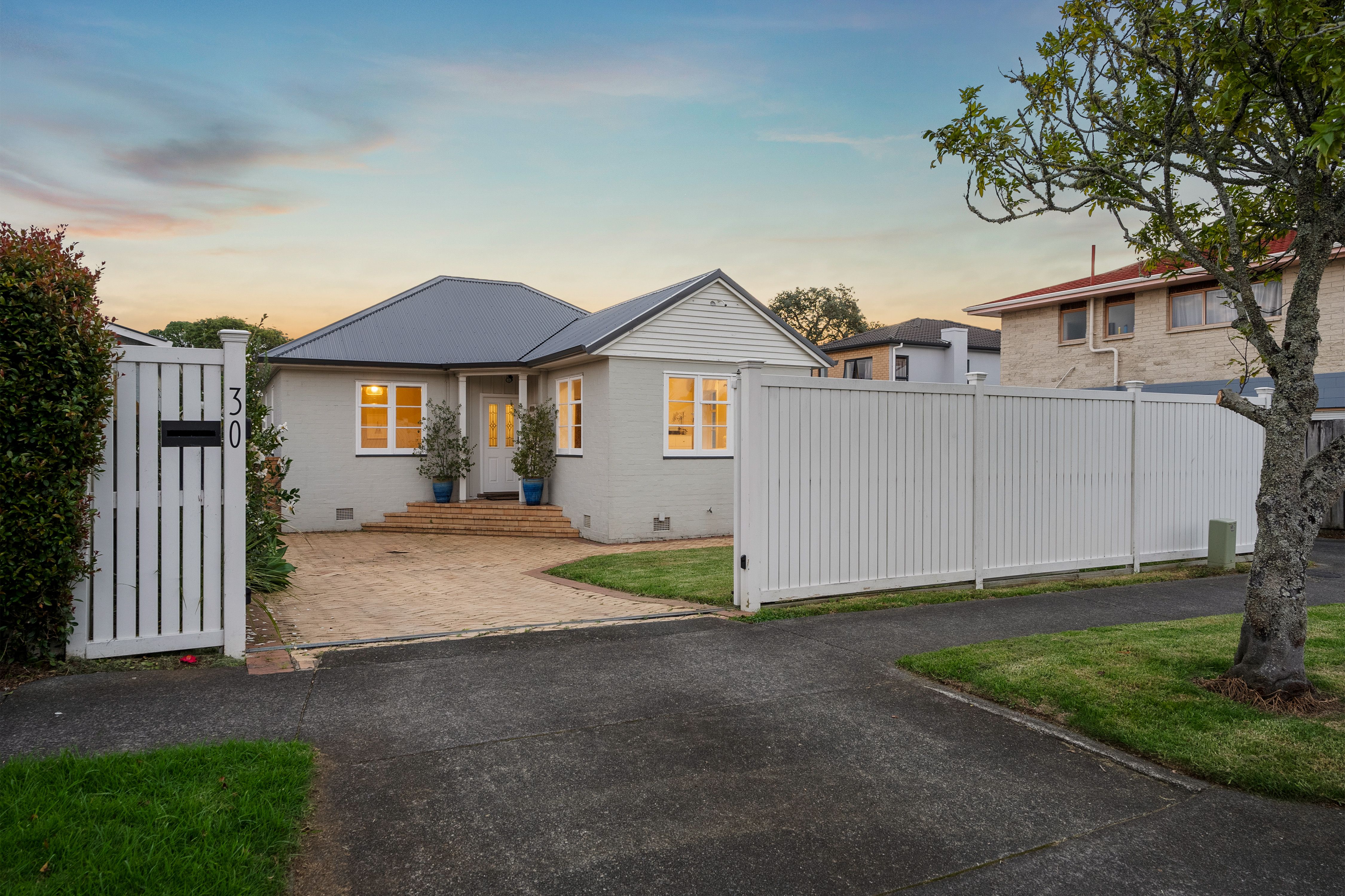 30 Newcastle Terrace, Mount Albert, Auckland City 1025 - Sold House ...