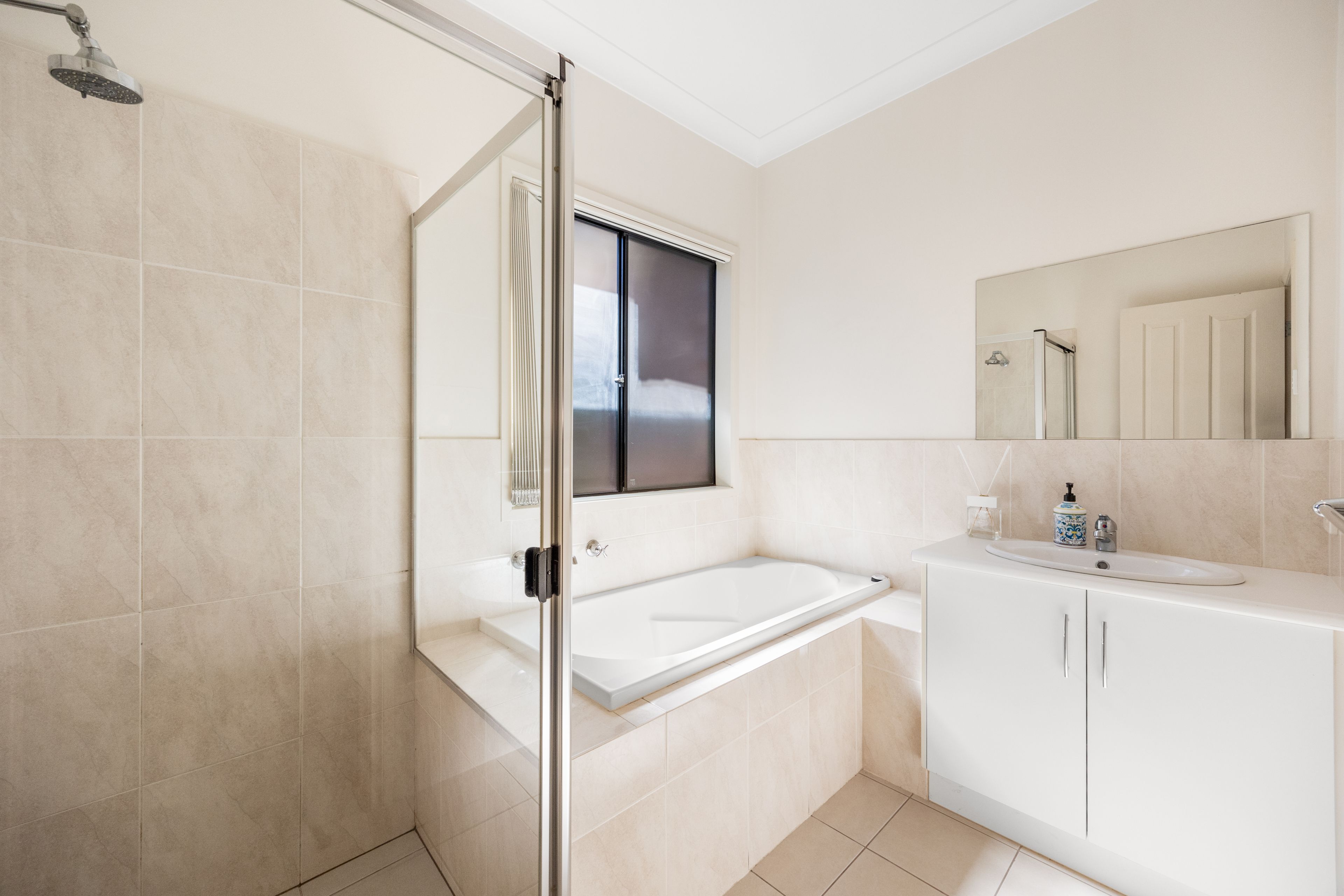 62 LYONS Road, Holden Hill, SA 5088 - House for Rent - Ray White ...