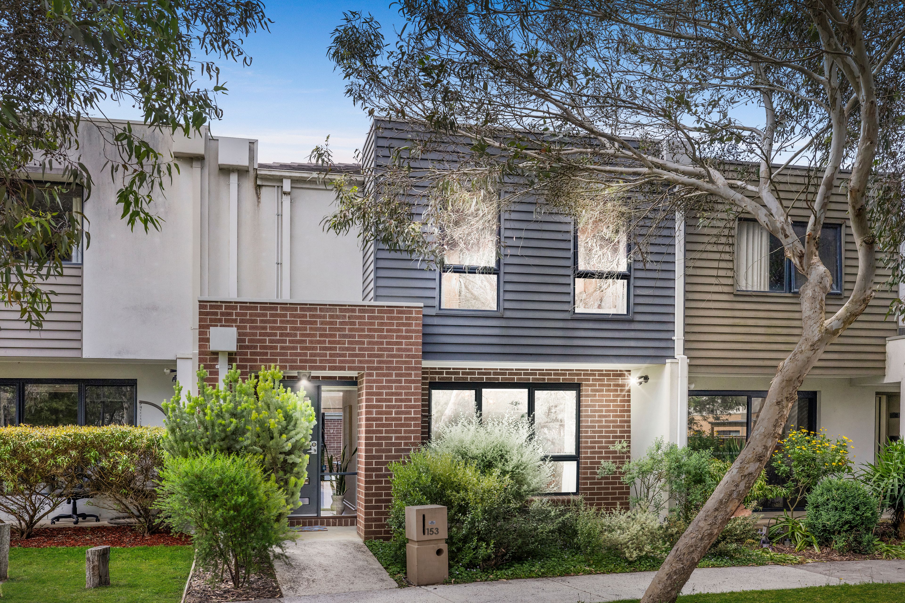 153 Spriggs Drive, Croydon, VIC 3136 - Sold House - Ray White Ferntree ...
