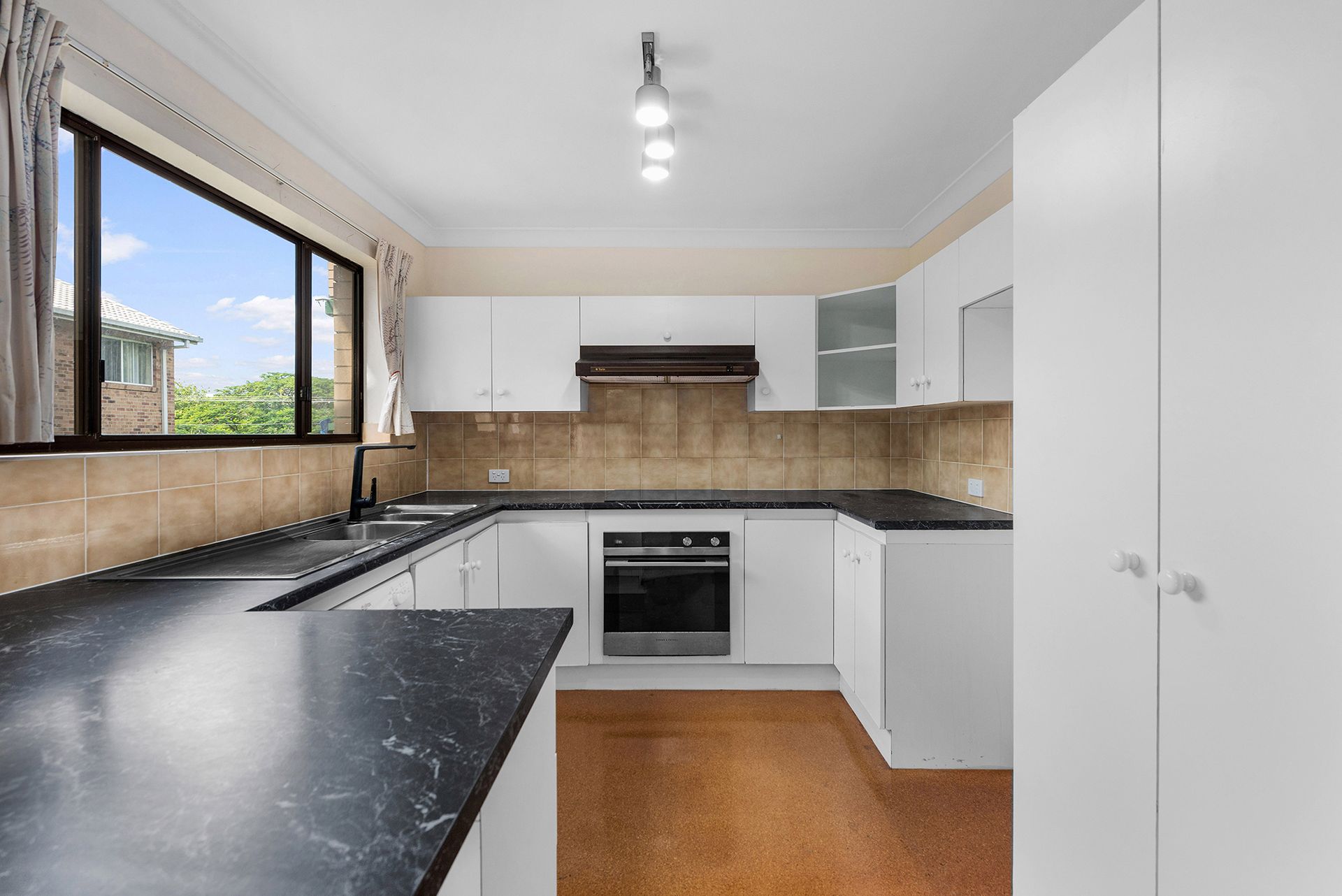 5/9 Brasted Street, Taringa, QLD – Home For Rent • Ray White