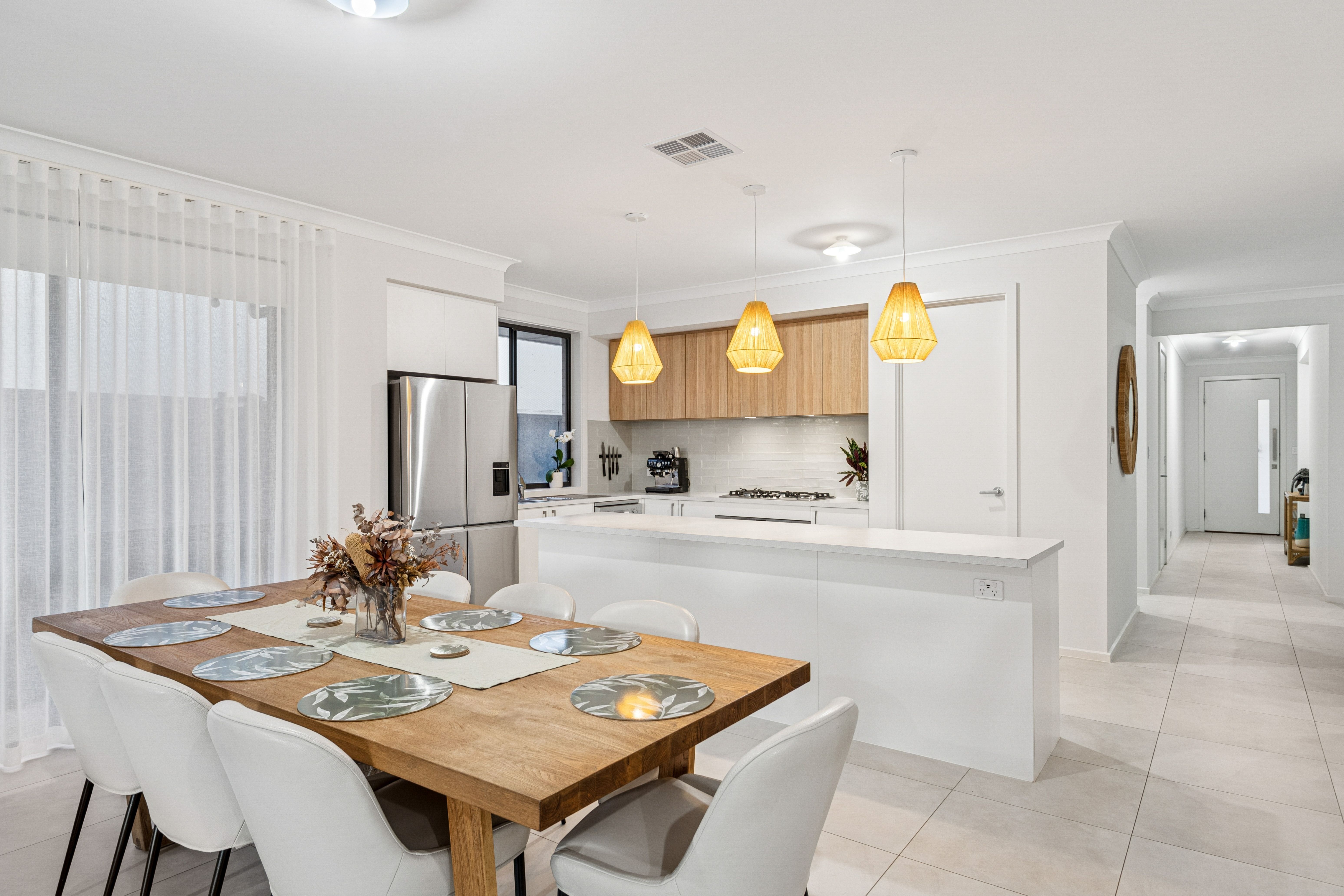 11 Canberra Drive, Aberfoyle Park, SA 5159 - Sold House - Ray White ...