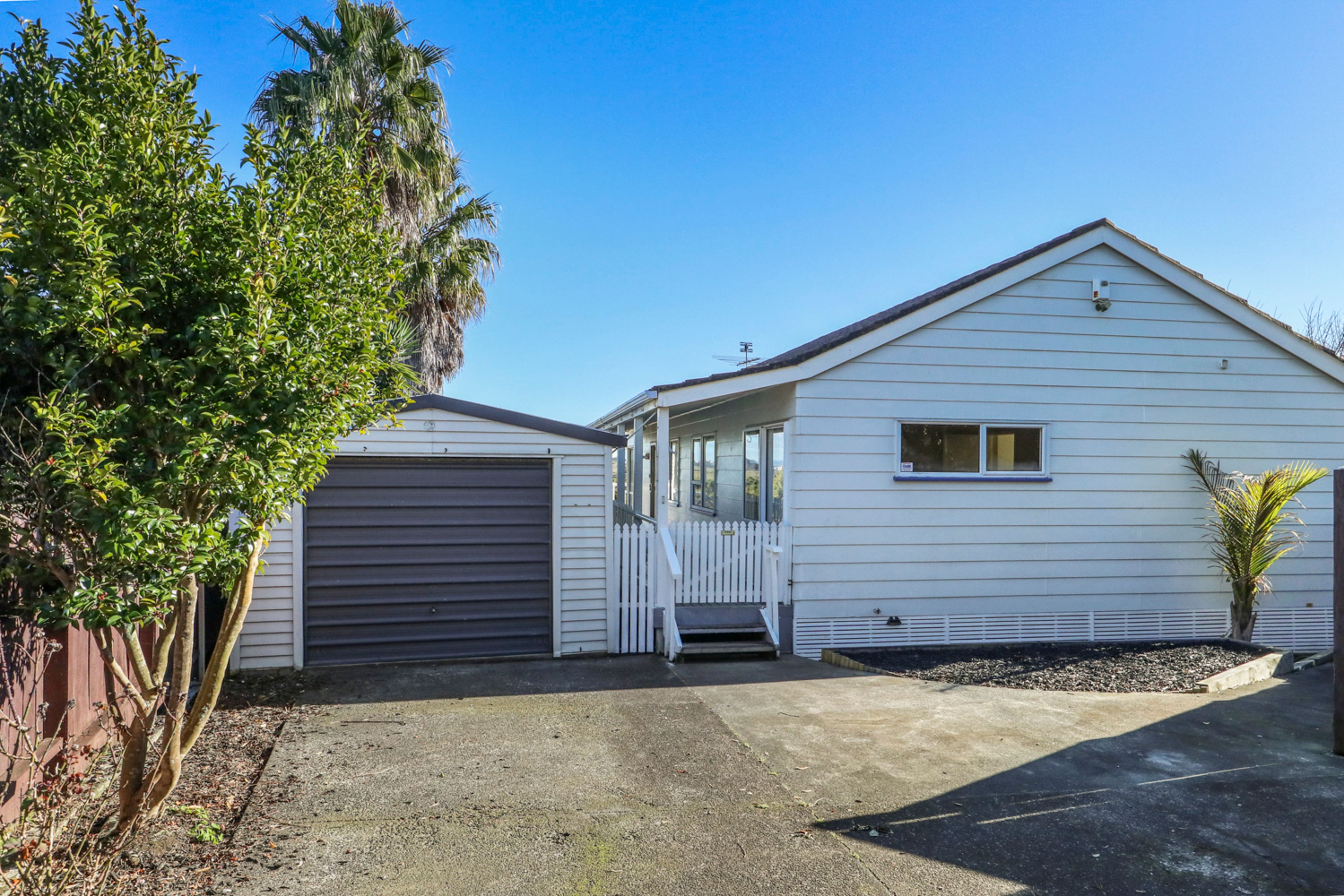 20 Rukumoana Place, Clendon Park, Manukau City 2103 - House for Sale ...