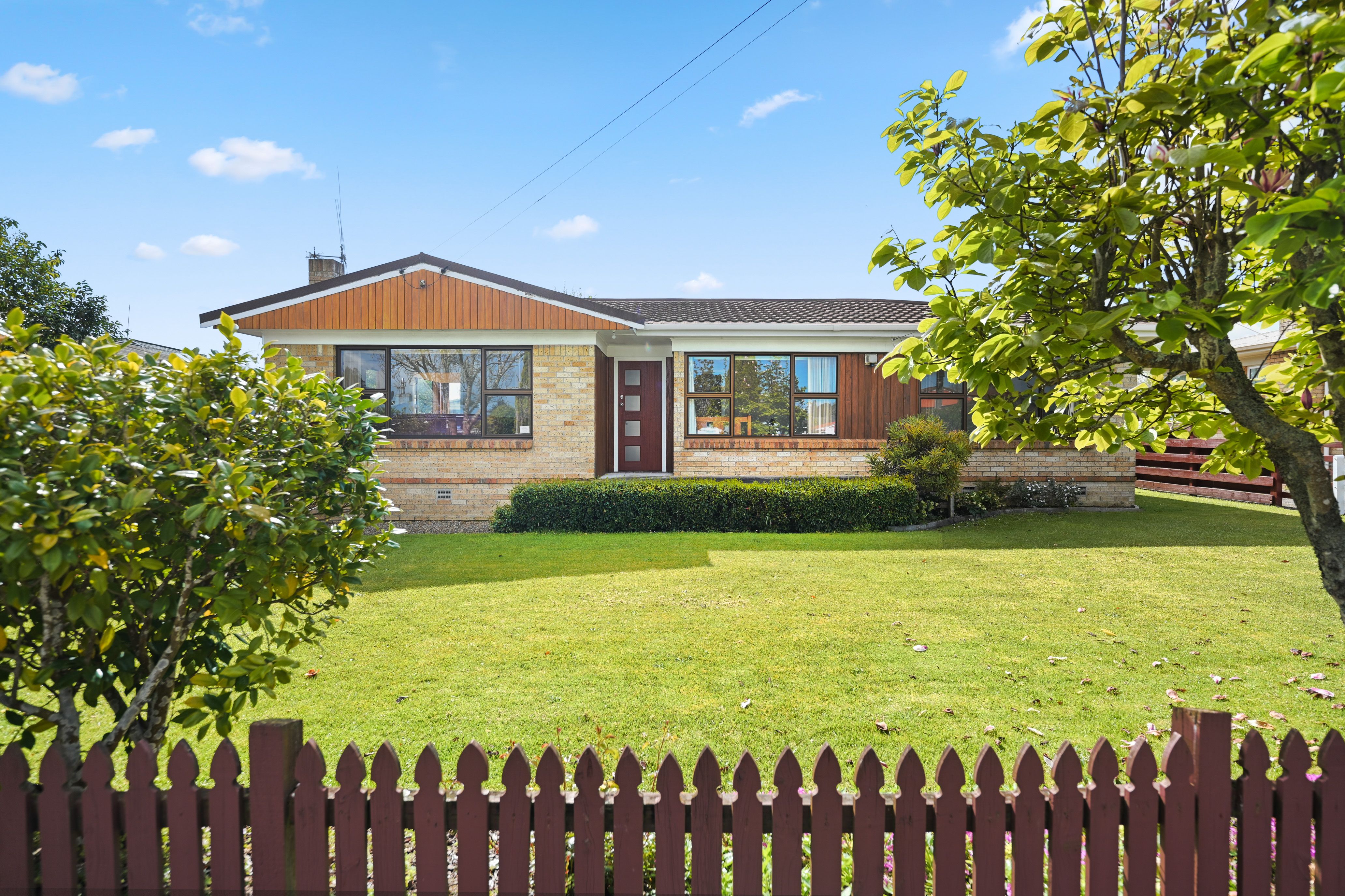 49 Fenwick Crescent, Hillcrest, Hamilton City 3214 - Leased House - Ray ...