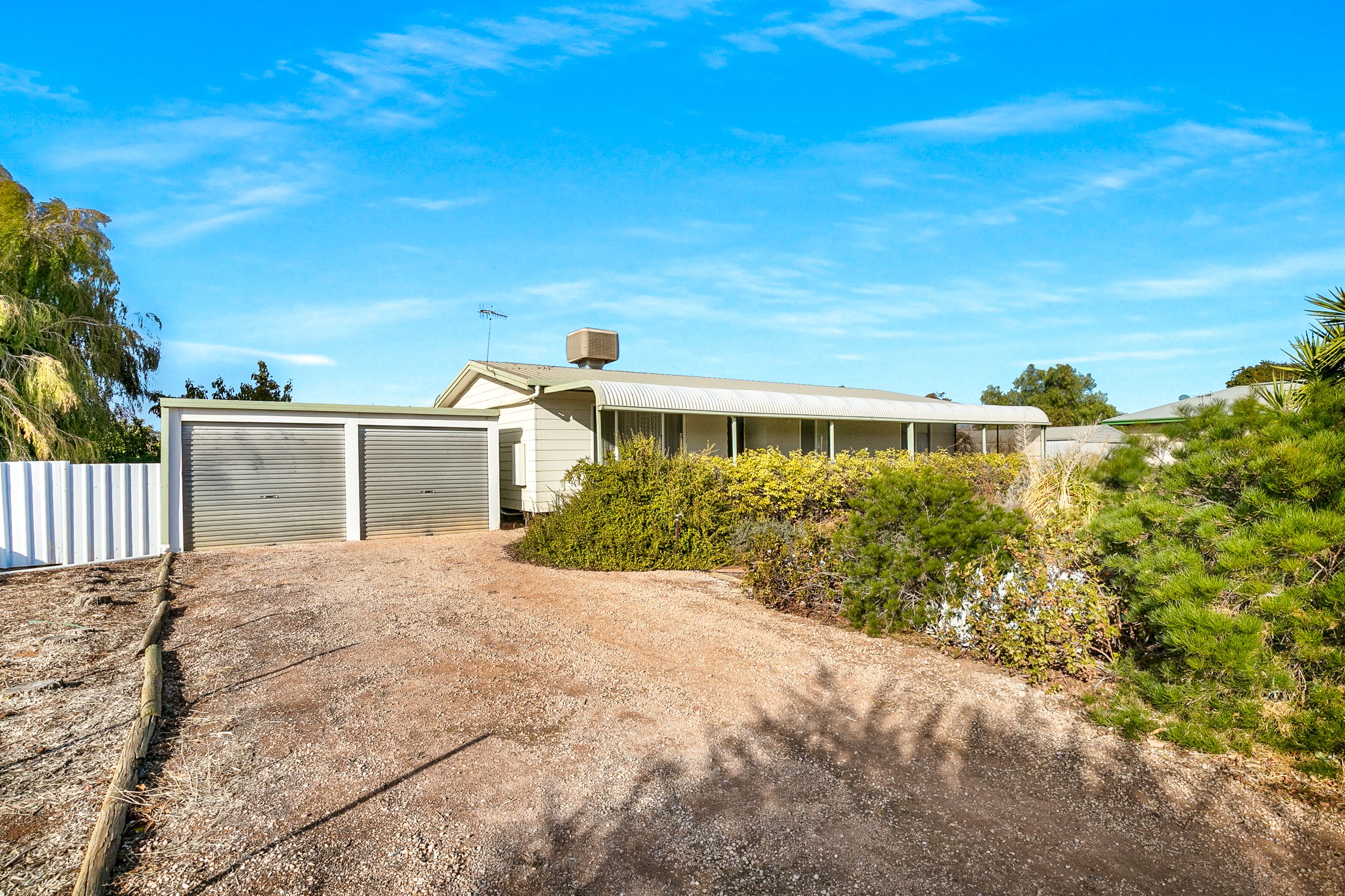 6 Downer Avenue, Lyrup, SA 5343 - Sold House - Ray White Riverland