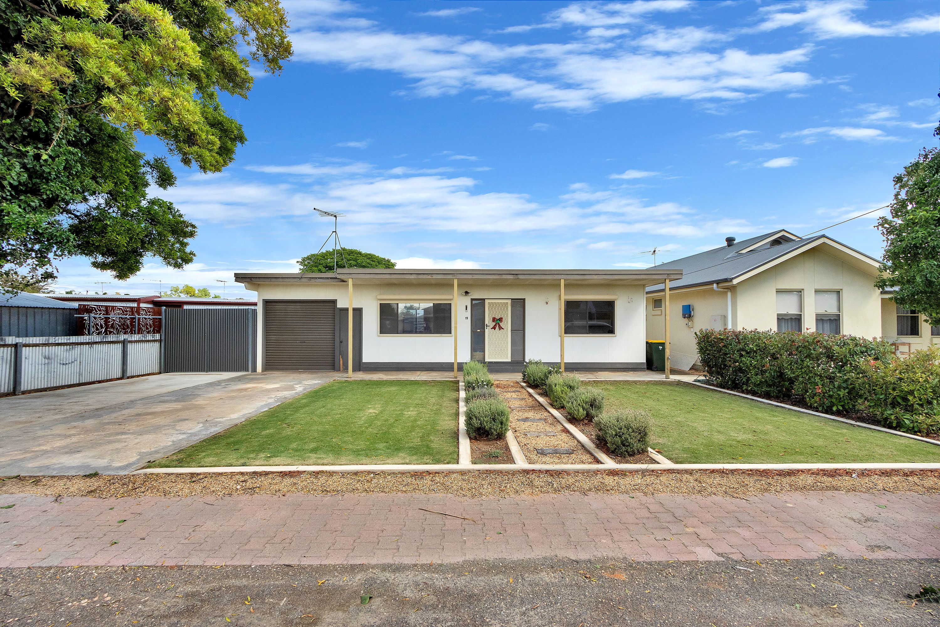 19 Drew Street, Two Wells, SA 5501 - Sold House - Ray White Barossa ...