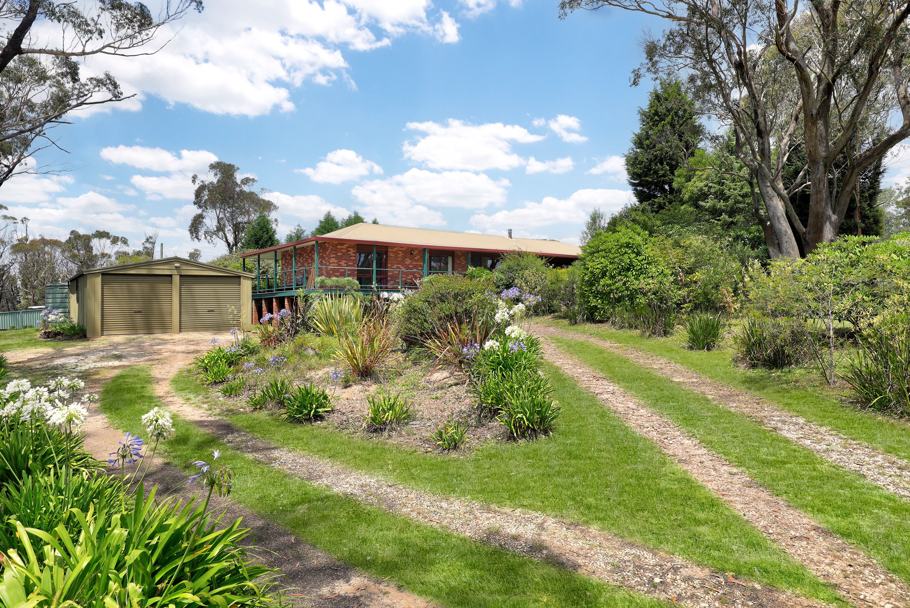 329 Chifley Road, Dargan, NSW 2786 - Sold House - Ray White Upper Blue ...