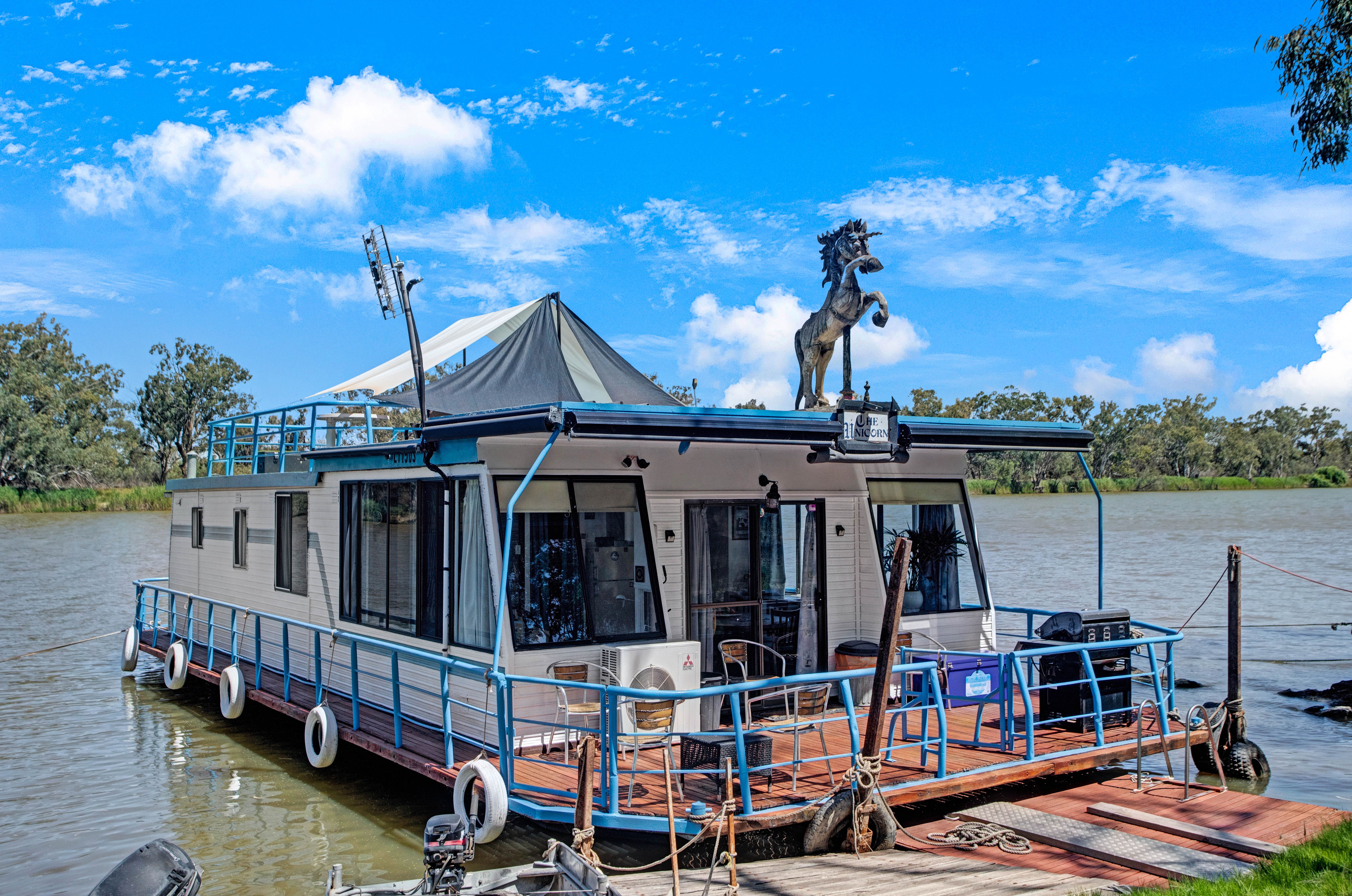 Houseboat- "Unicorn" Springcart Gully Road, Monash, SA 5342 - Sold Home - Ray White Riverland