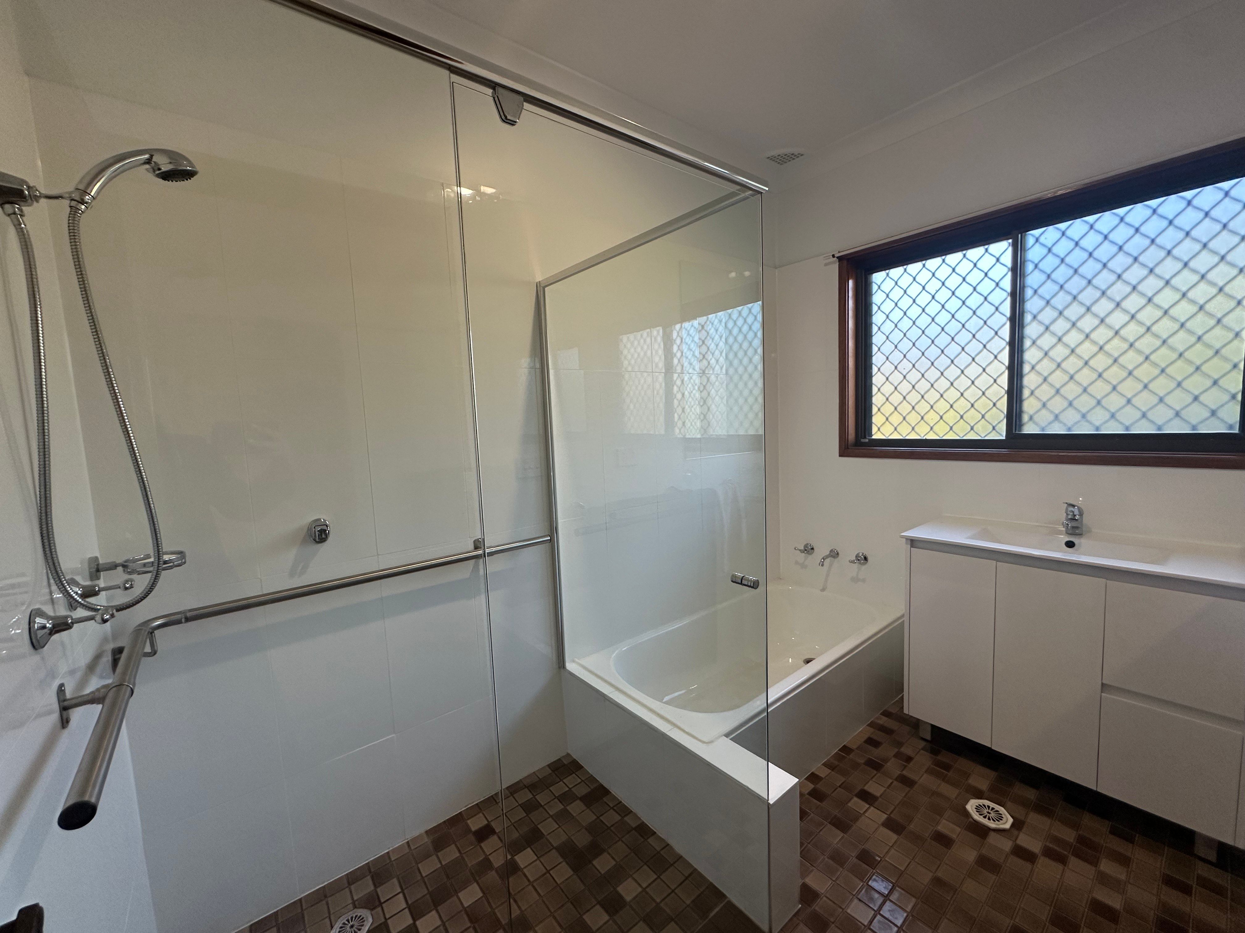 83 Shellharbour Road, Port Kembla, NSW 2505 - House for Rent - Ray ...