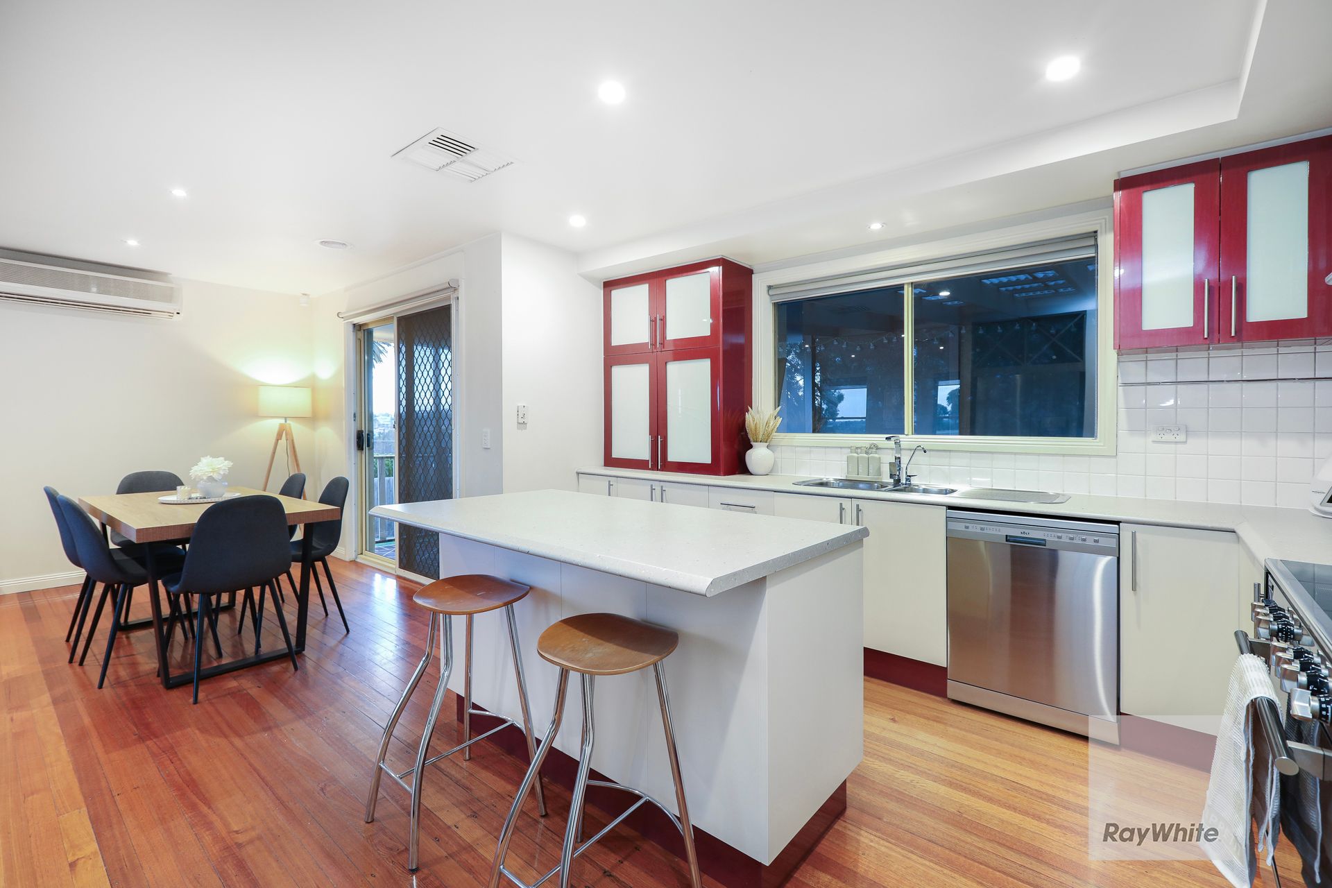 1 Drake Close, Gladstone Park, VIC 3043 - Sold House - Ray White ...